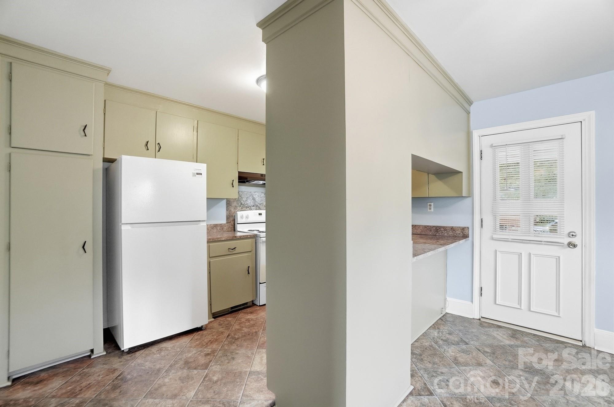 6239 Netherwood Drive, Charlotte, NC - photo 19 of 45
