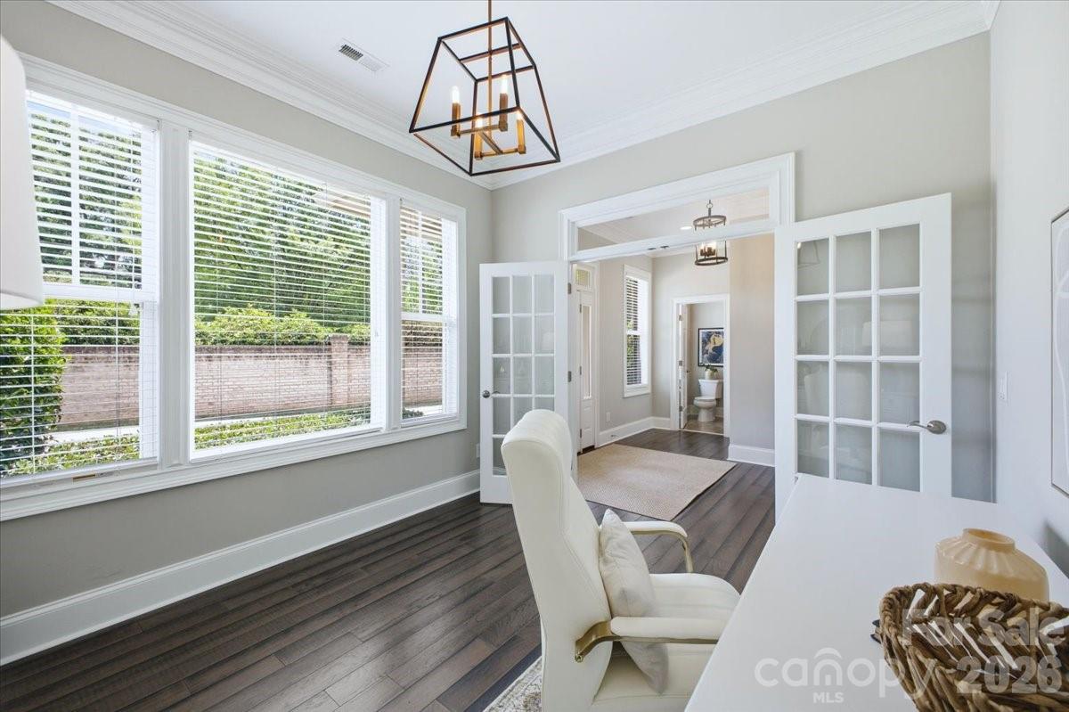 1103 N Sharon Amity Road, Charlotte, NC - photo 7 of 43