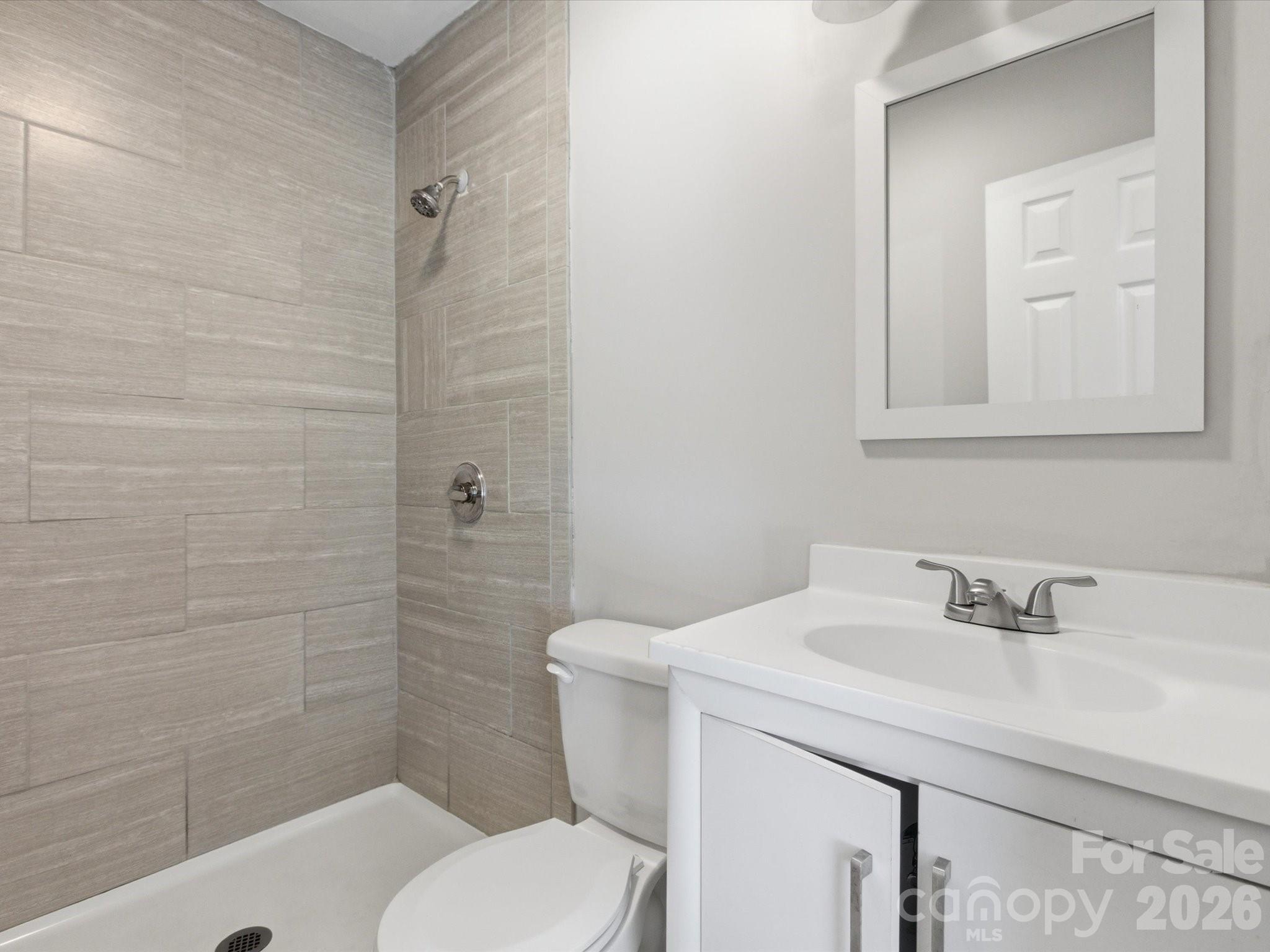 Photo 14 of 622 Dunbrook Lane, Charlotte, NC