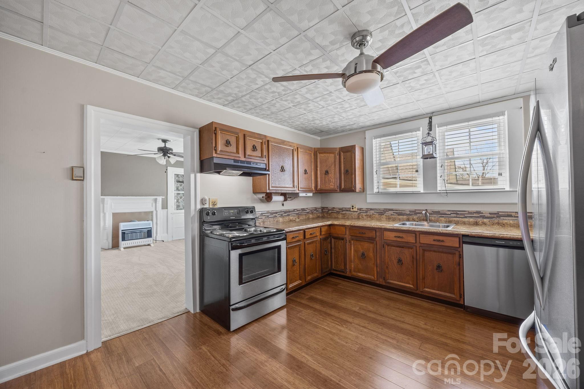 414 S Spencer Avenue, Spencer, NC - photo 23 of 45