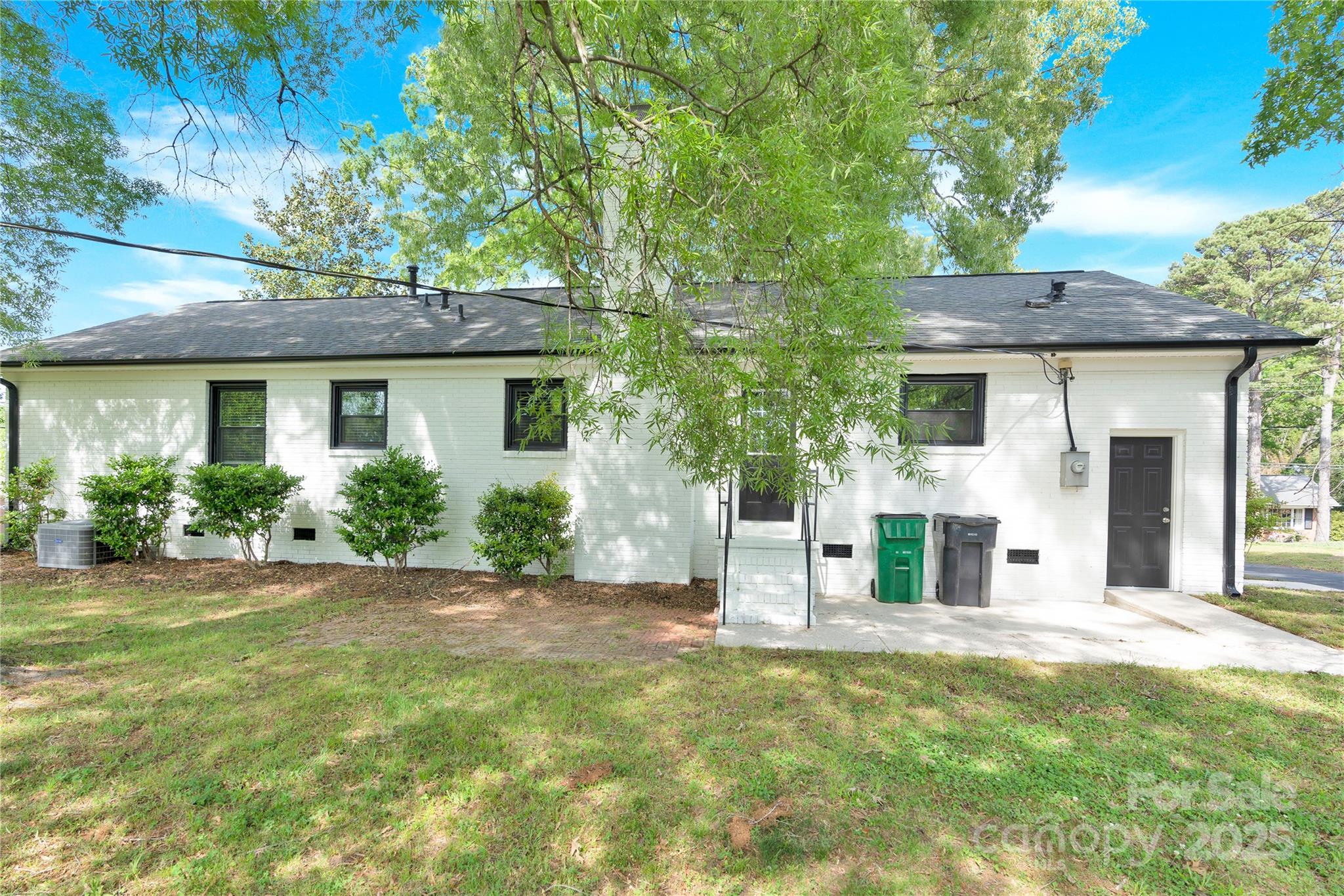 Photo 4 of 6600 Knightswood Drive, Charlotte, NC