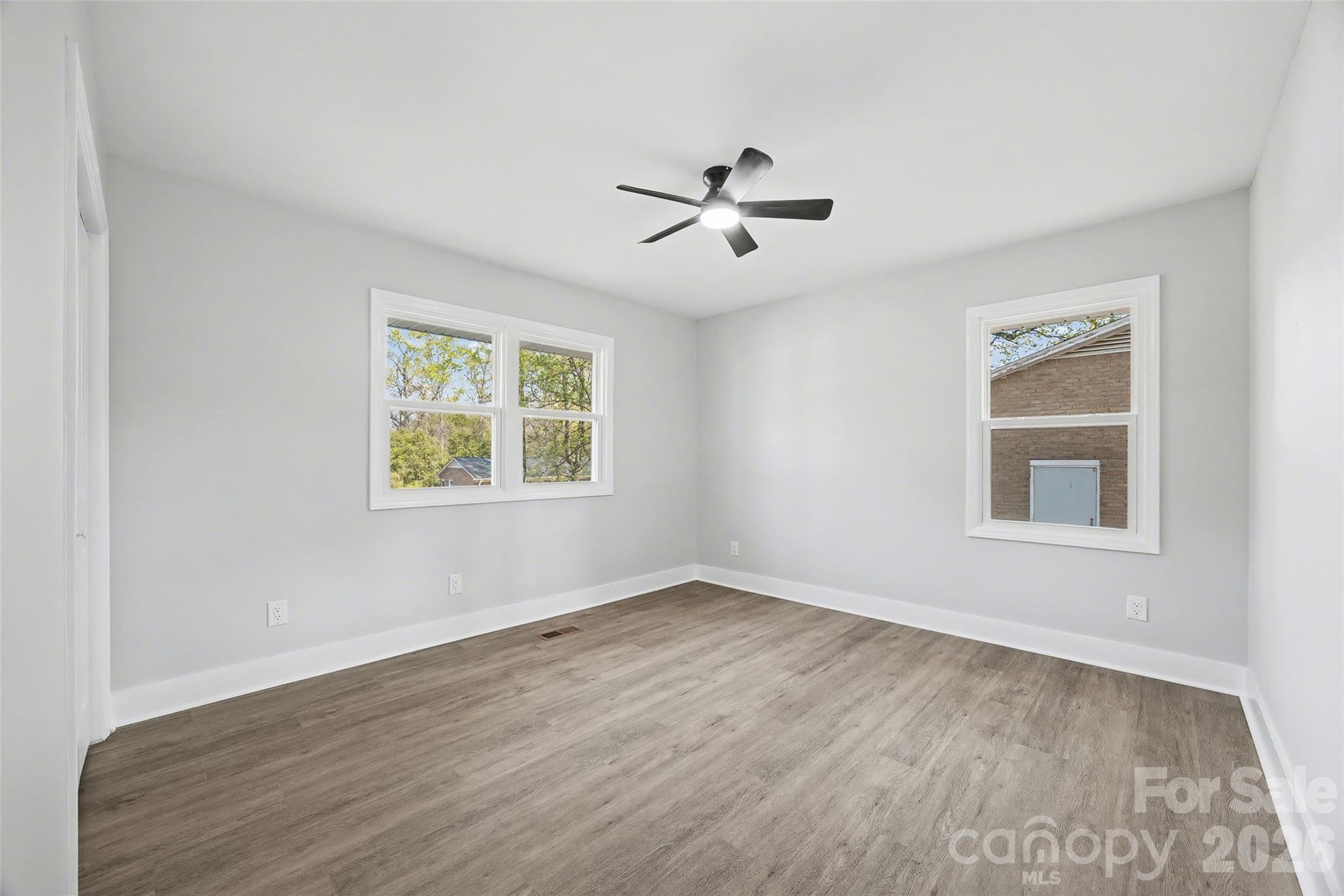 553 Derrydowne Drive, Charlotte, NC - photo 16 of 20