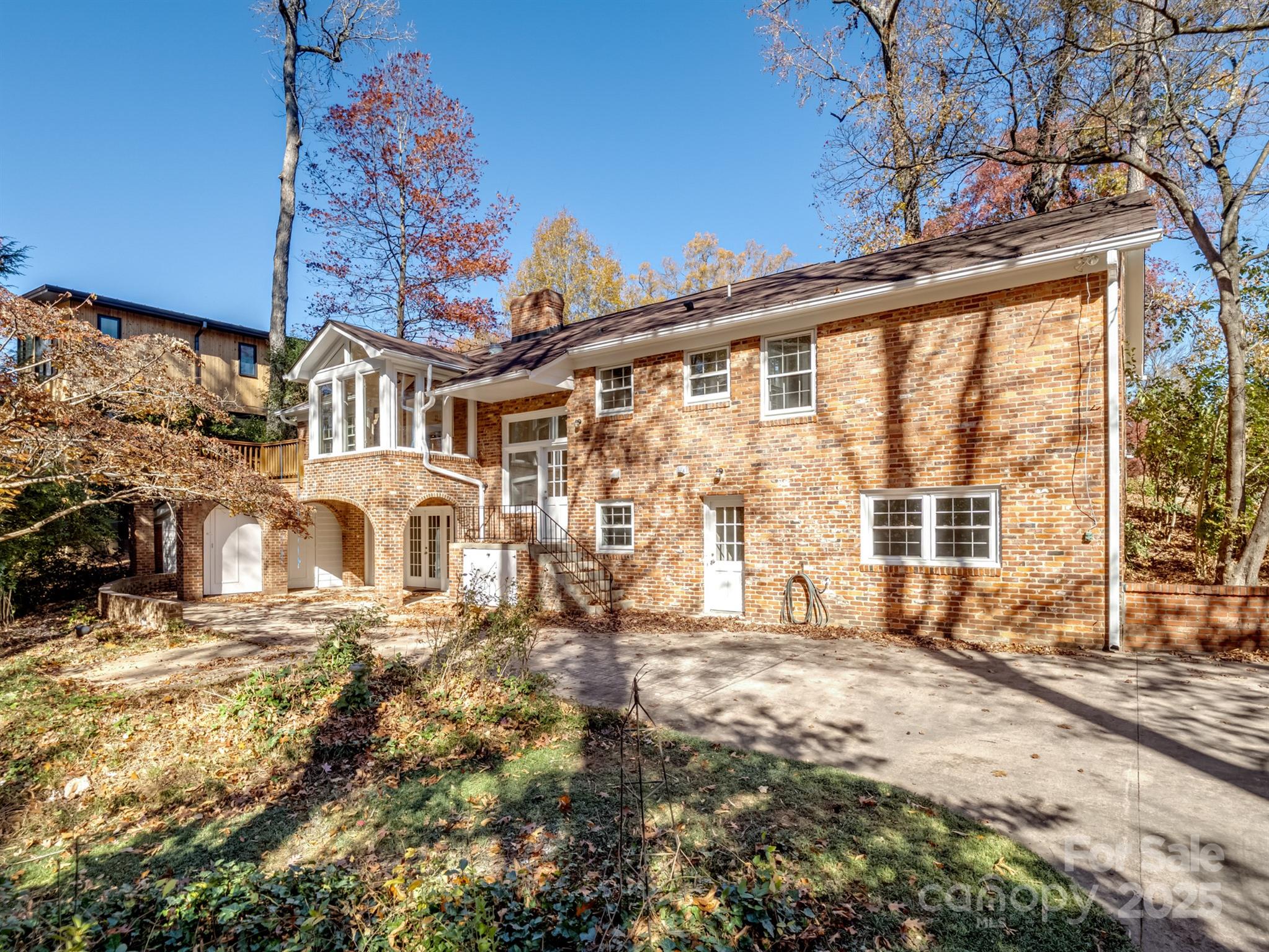 Photo 3 of 2111 Sagamore Road, Charlotte, NC