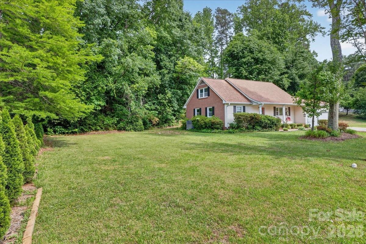 1303 Wildwood Drive, Kannapolis, NC - photo 3 of 24
