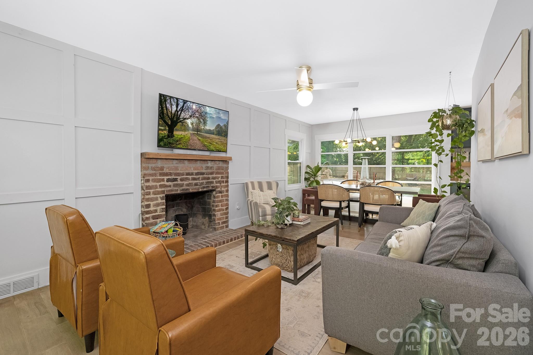 Photo 5 of 6213 Sharon Road, Charlotte, NC
