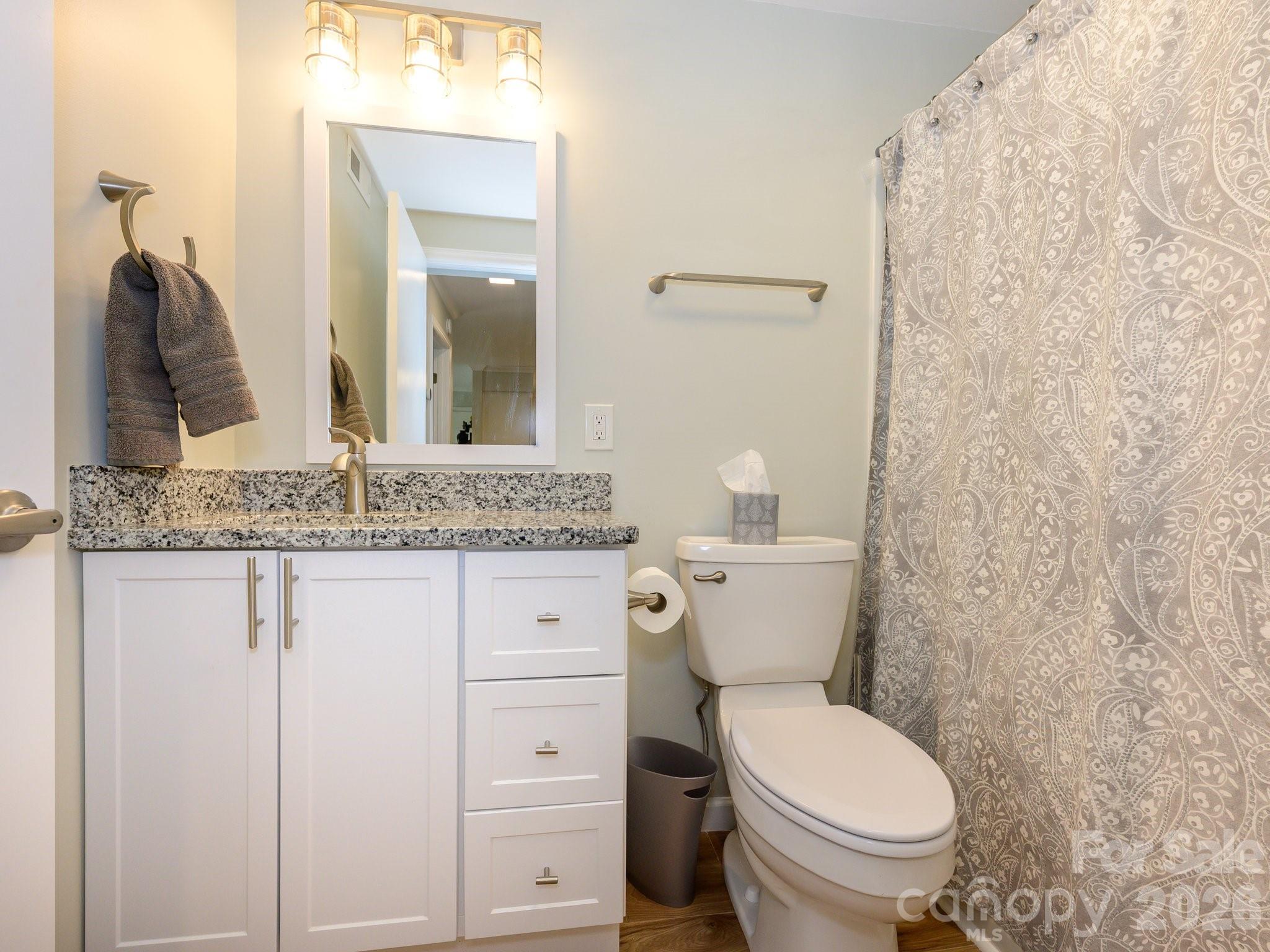 Photo 12 of 4743 Hedgemore DriveL, Charlotte, NC
