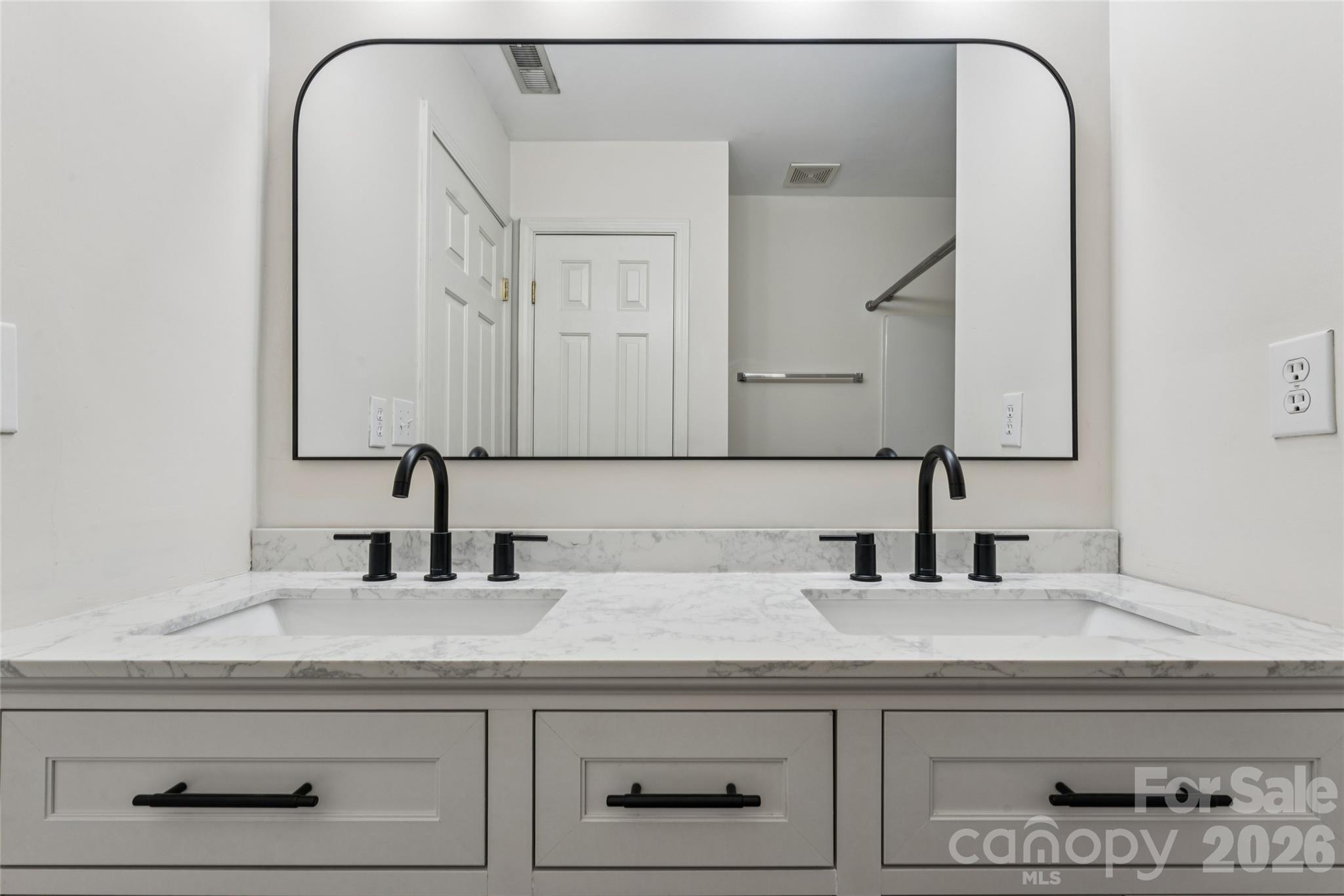Photo 32 of 11627 Knightsdale Drive, Charlotte, NC
