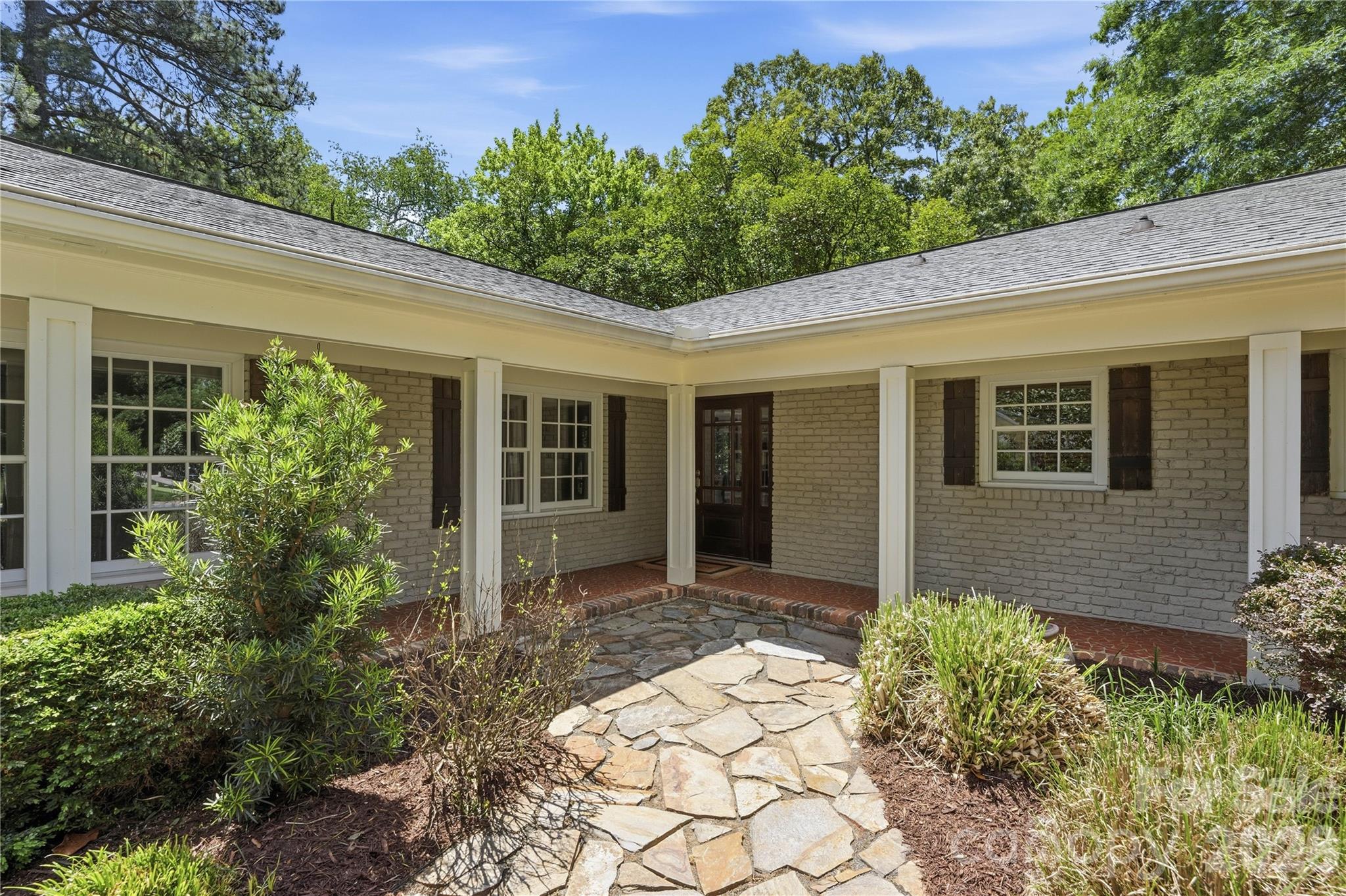 Photo 2 of 6014 Glenridge Road, Charlotte, NC