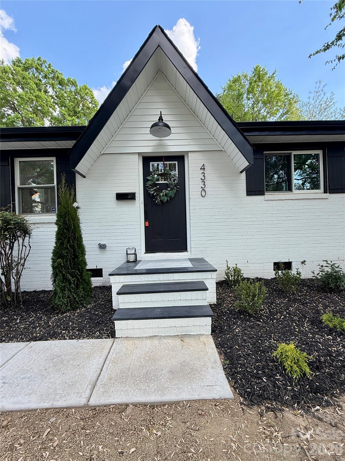 Photo 5 of 4330 Colebrook Road, Charlotte, NC