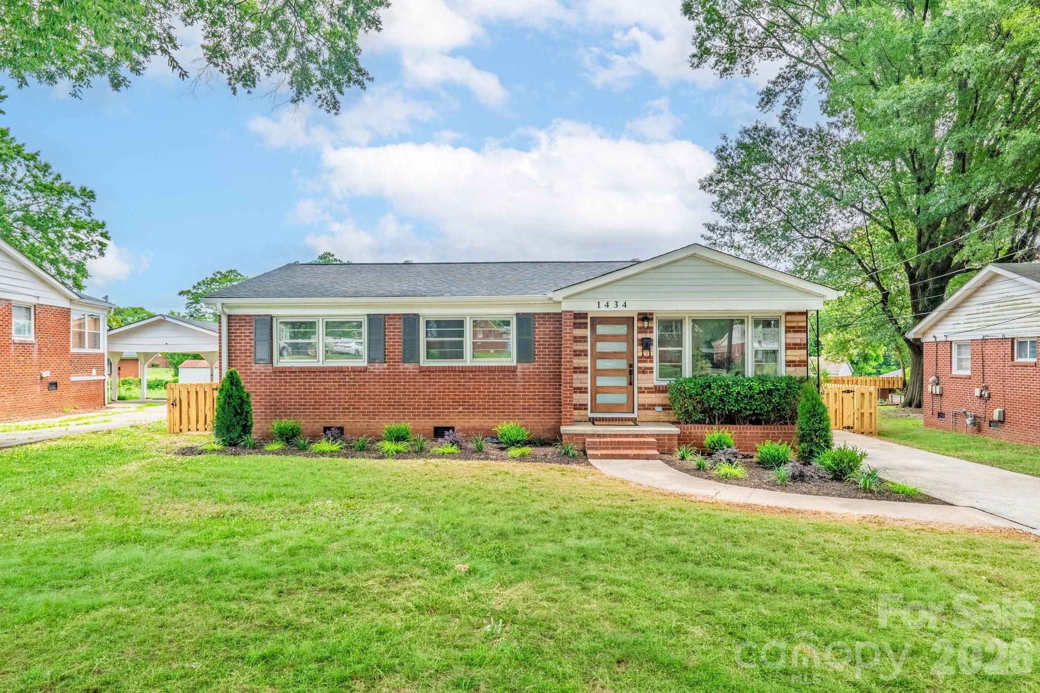 Photo 5 of 1434 Waddell Street, Charlotte, NC