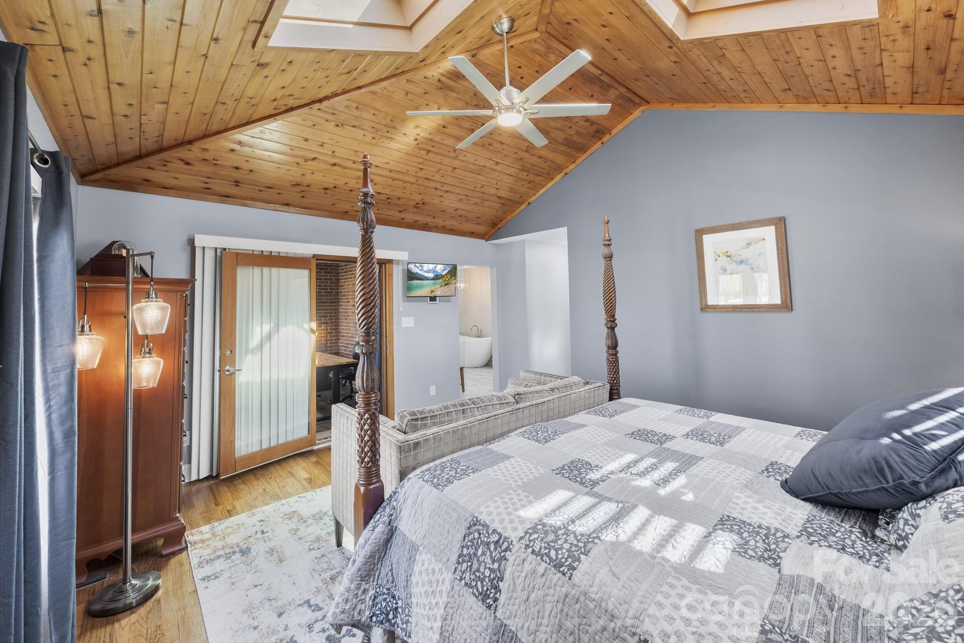Photo 20 of 1419 Stoneyridge Drive, Charlotte, NC