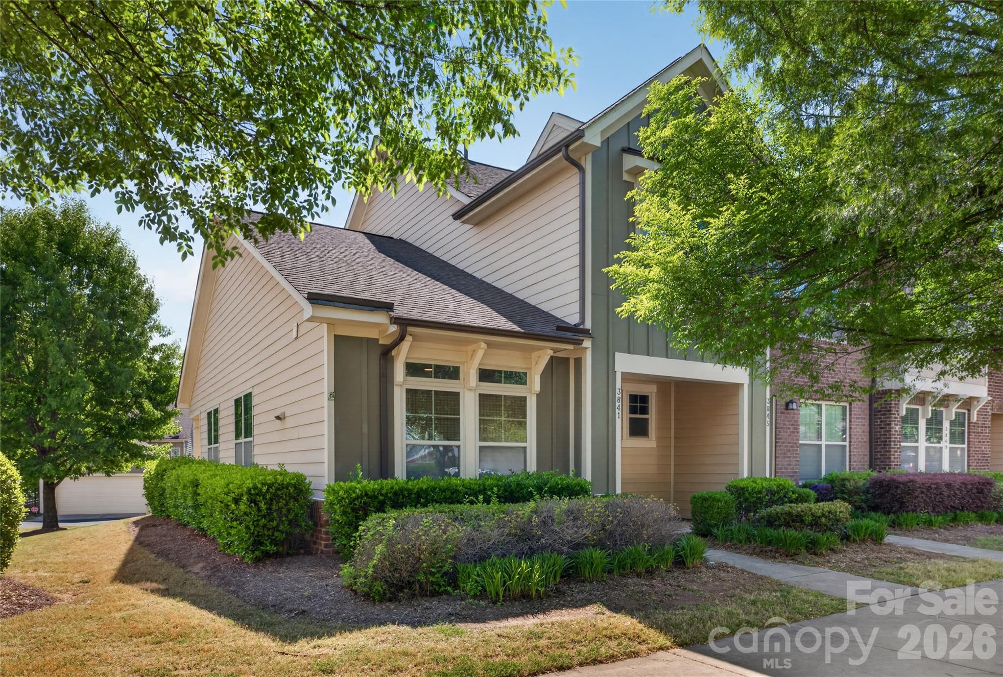 Home for sale at 3841 Willow Green Place, Charlotte, NC — photo 1 of 28