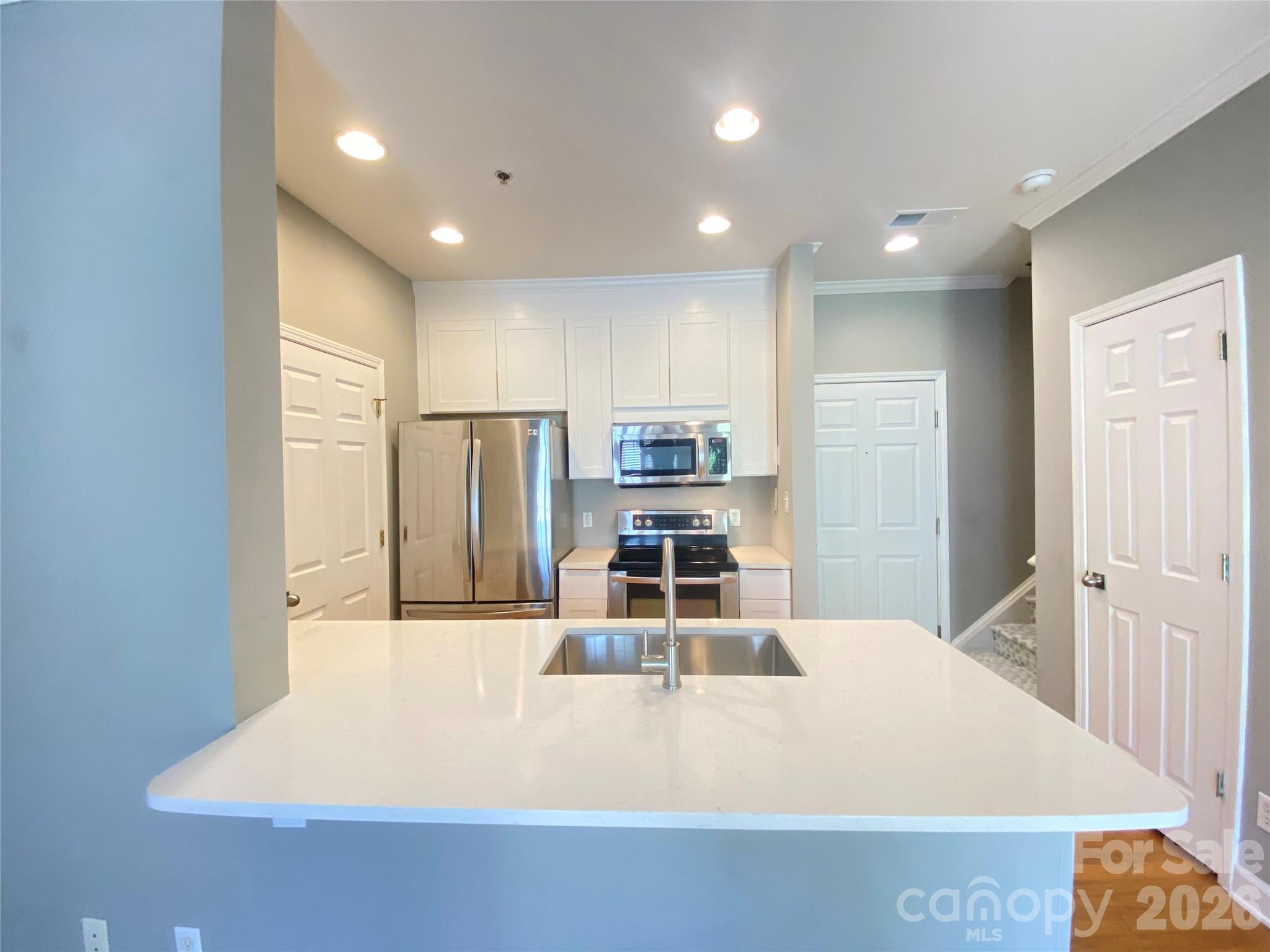 Photo 4 of 416 Queens Road19, Charlotte, NC