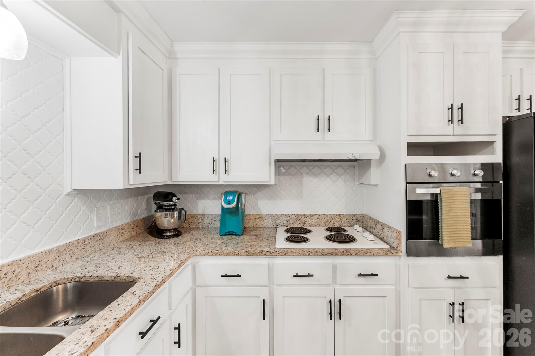 8519 E Franklin Street, Mount Pleasant, NC - photo 5 of 37