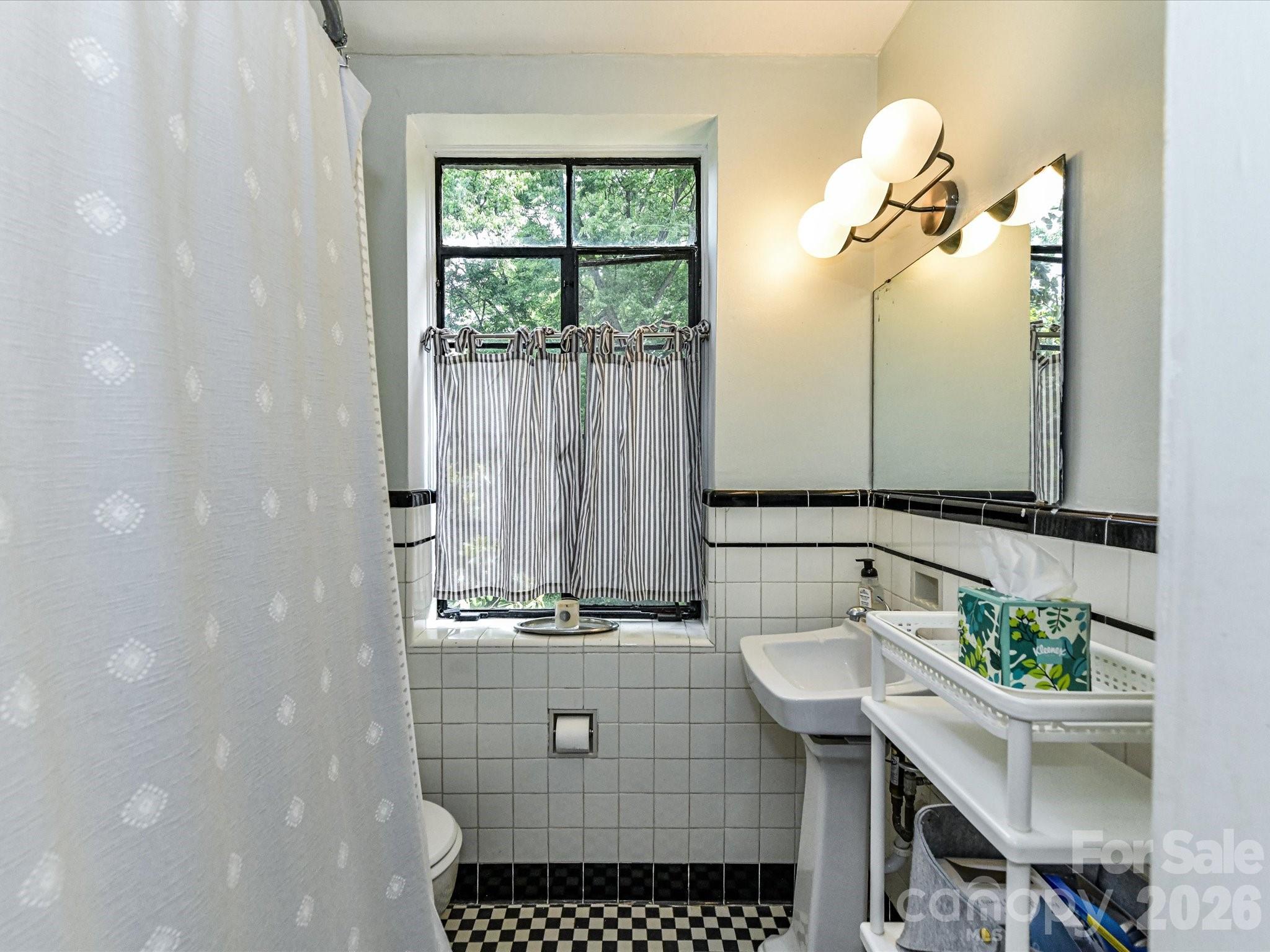 Photo 20 of 1121 Myrtle Avenue47, Charlotte, NC