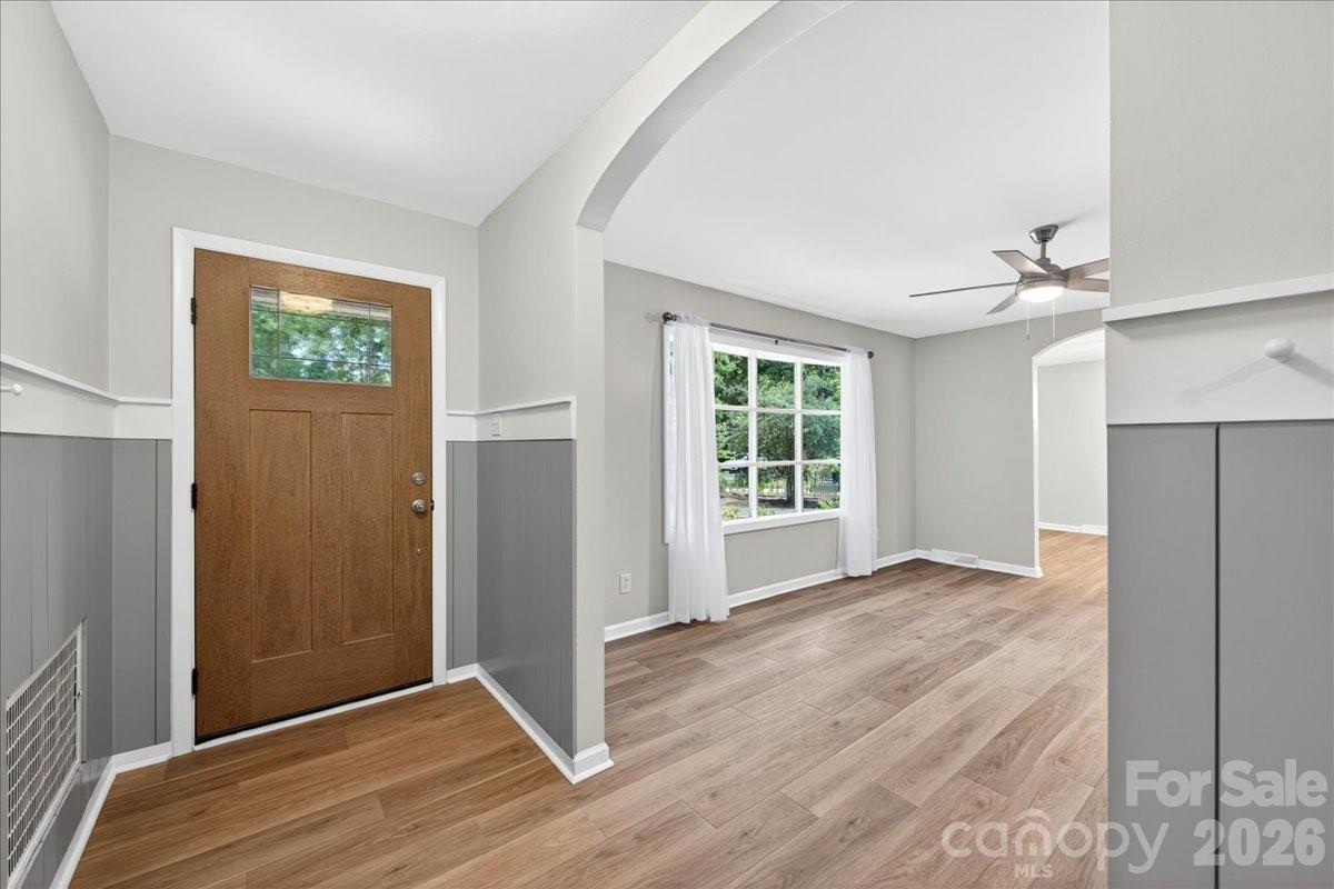 6018 Donegal Drive, Charlotte, NC - photo 6 of 49