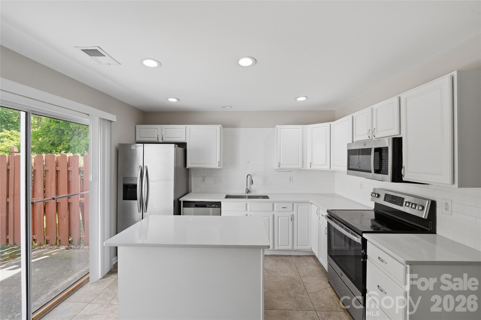 Photo 5 of 7709 Petrea Lane, Charlotte, NC