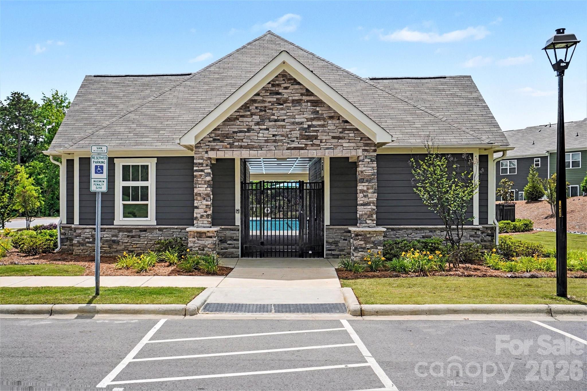 Photo 30 of 4035 Lawnview Drive, Charlotte, NC