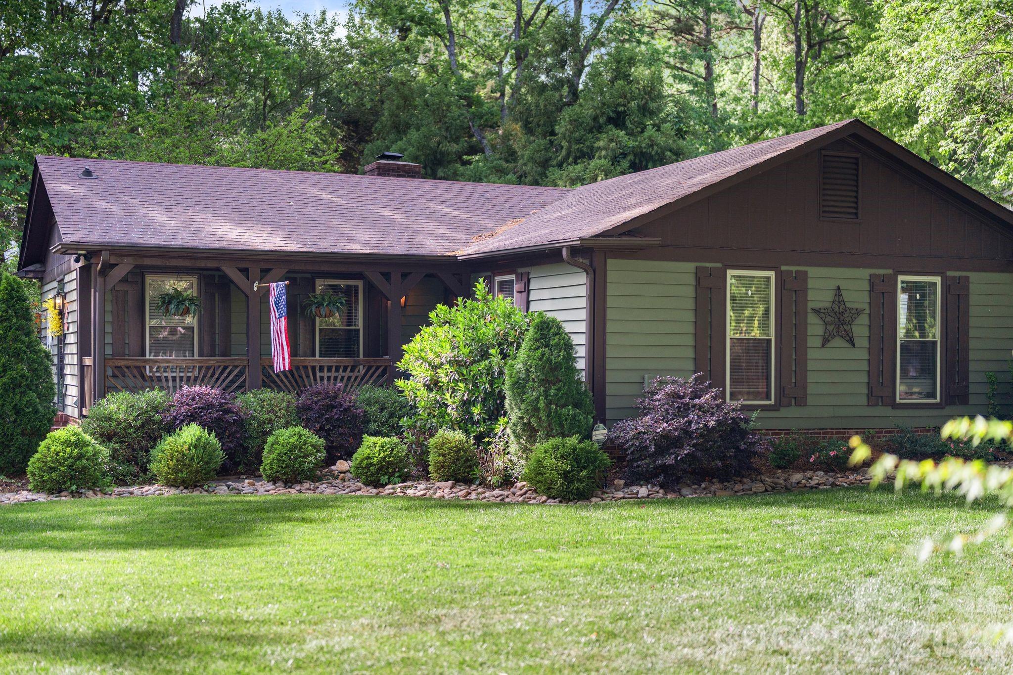 Photo 3 of 6129 Old Meadow Road, Mint Hill, NC