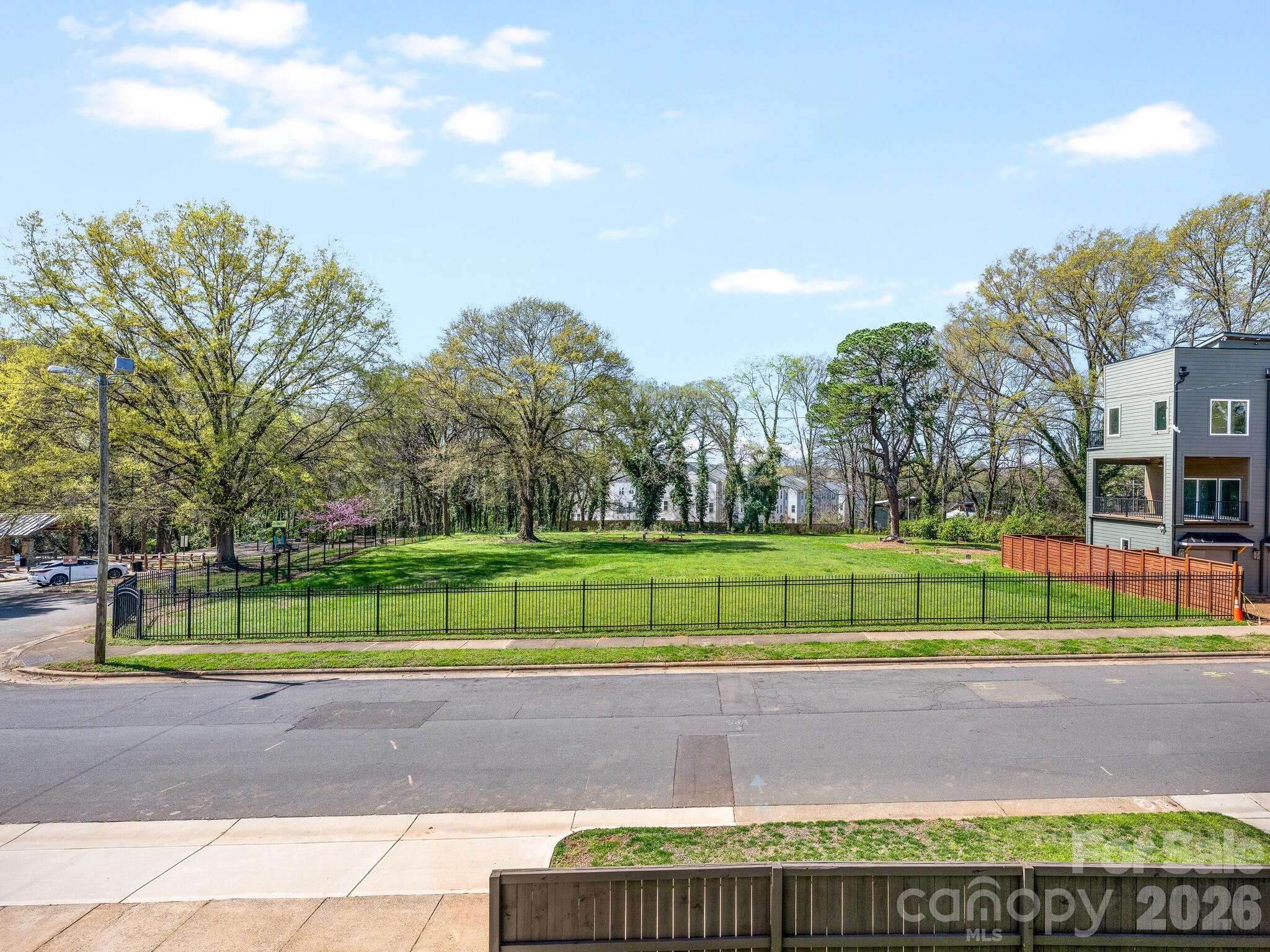 129 French StreetA, Charlotte, NC - photo 33 of 37