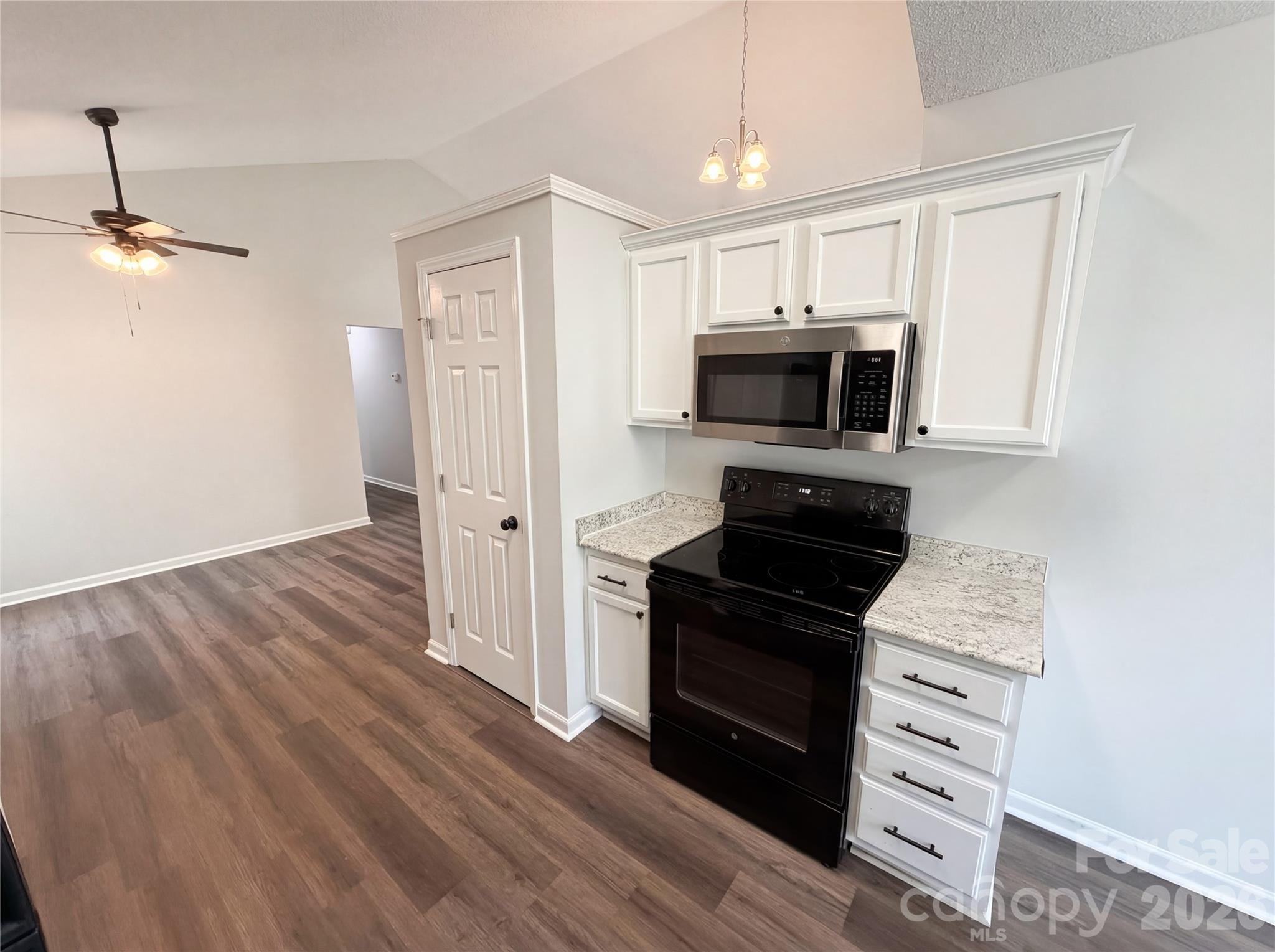 Photo 9 of 5406 Starflower Drive, Charlotte, NC