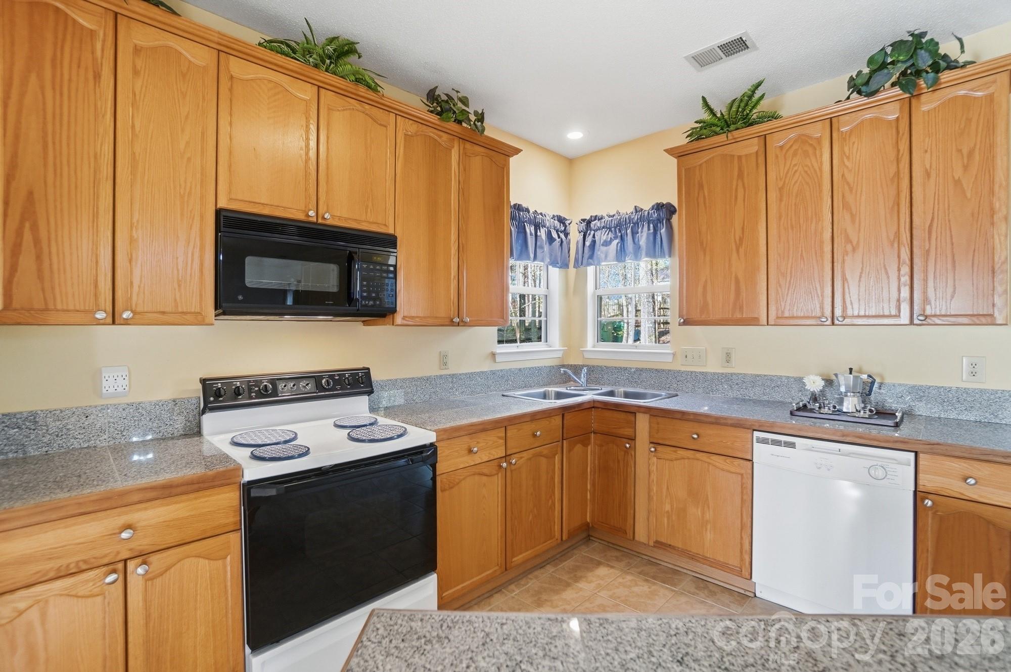 Photo 11 of 8721 Woodcock Lane, Charlotte, NC