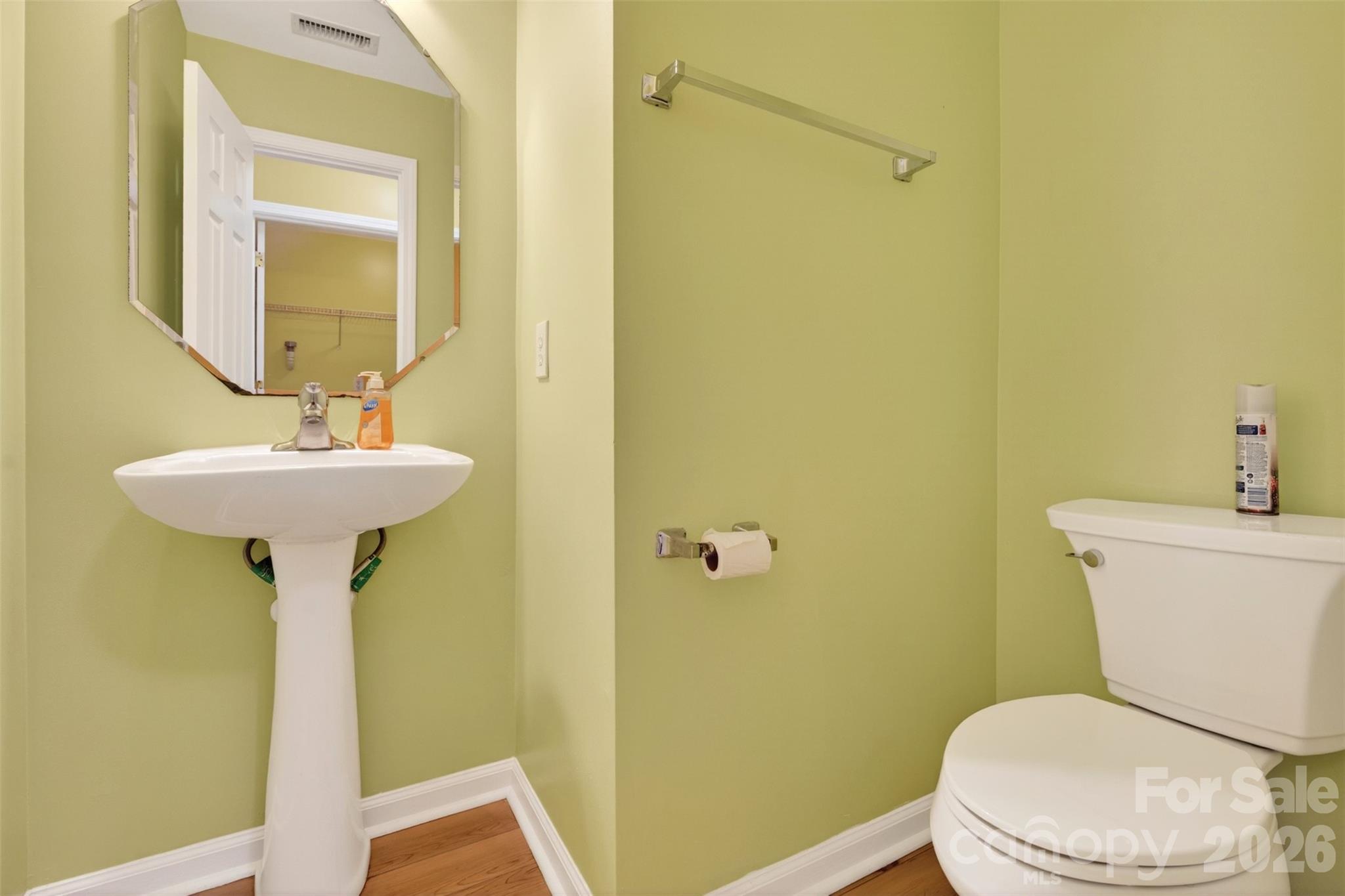 Photo 20 of 2539 Thornfield Road, Charlotte, NC