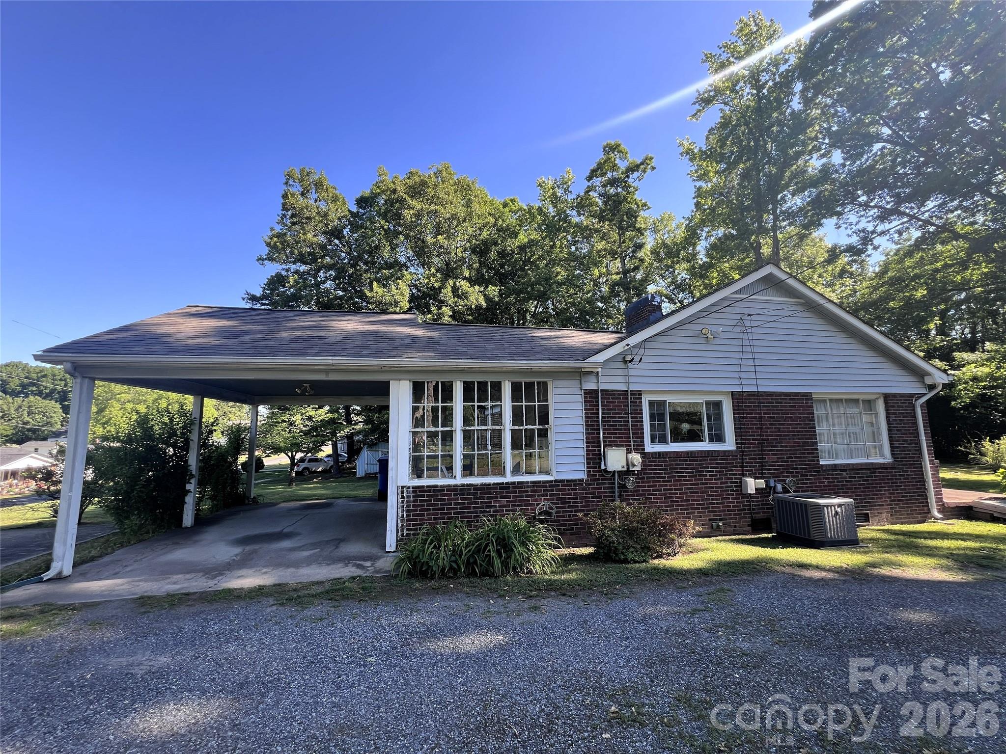 209 S Roxford Road, Kings Mountain, NC - photo 2 of 39