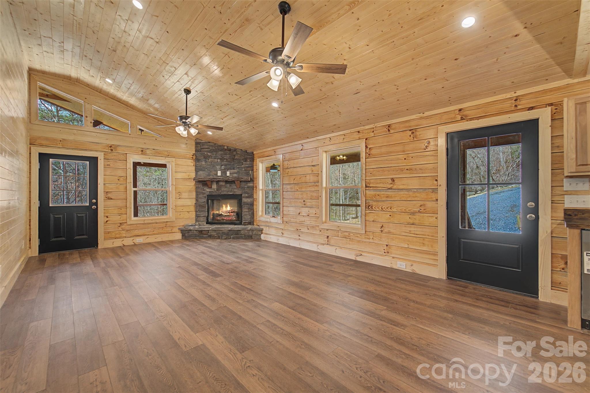 677 Ridgetop Circle, Whittier, NC - photo 18 of 49