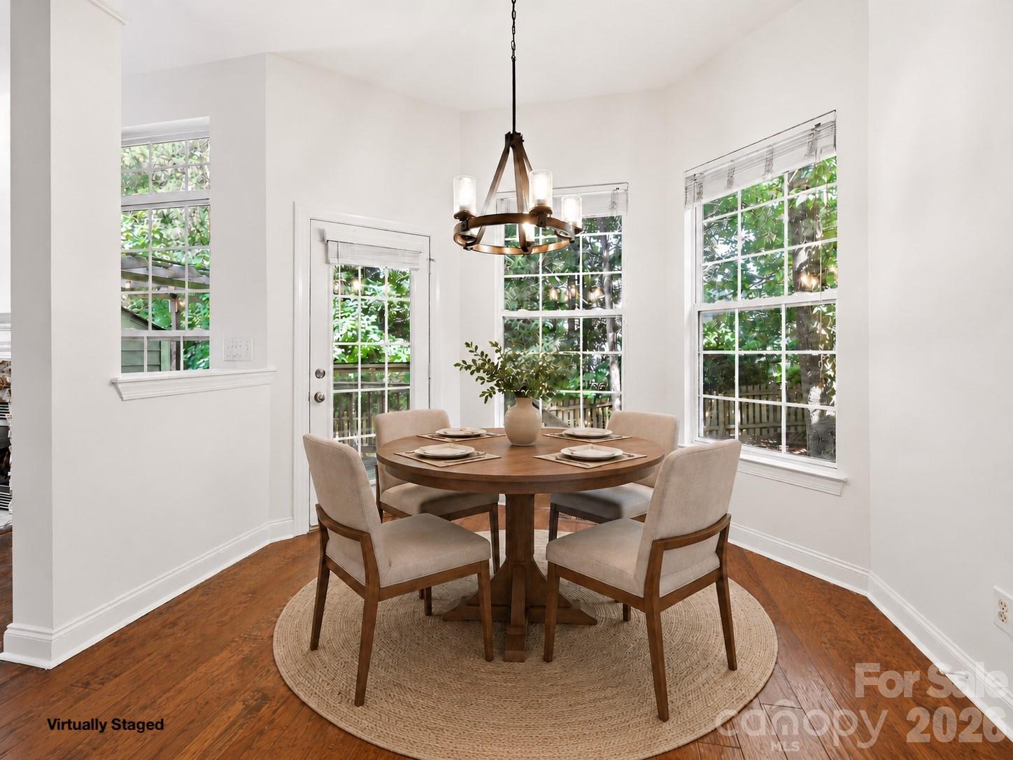 Home for sale at 6832 Charter Hills Road, Charlotte, NC — photo 10 of 28