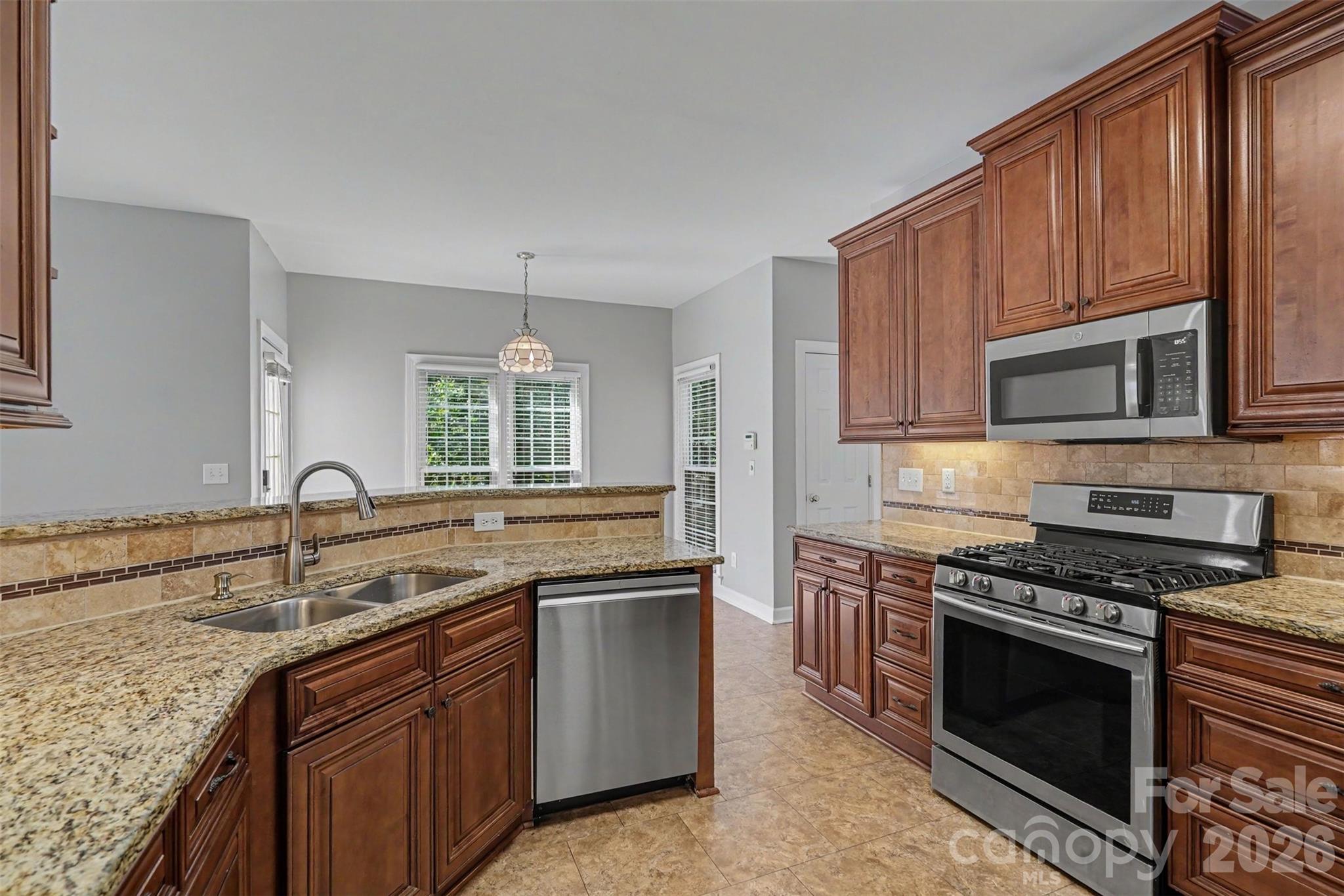 Home for sale at 5917 Nuthatch Court, Charlotte, NC — photo 16 of 46