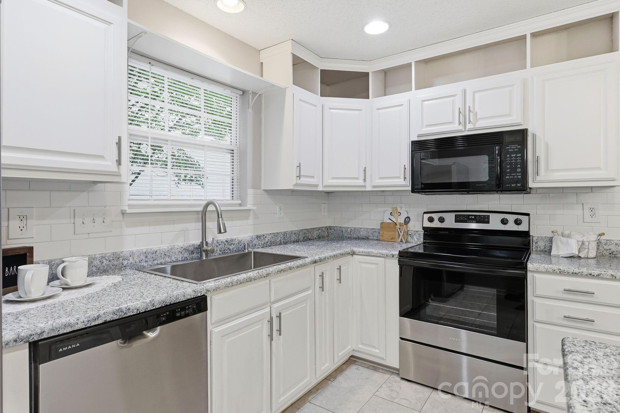 Photo 16 of 8230 Rudolph Road, Charlotte, NC