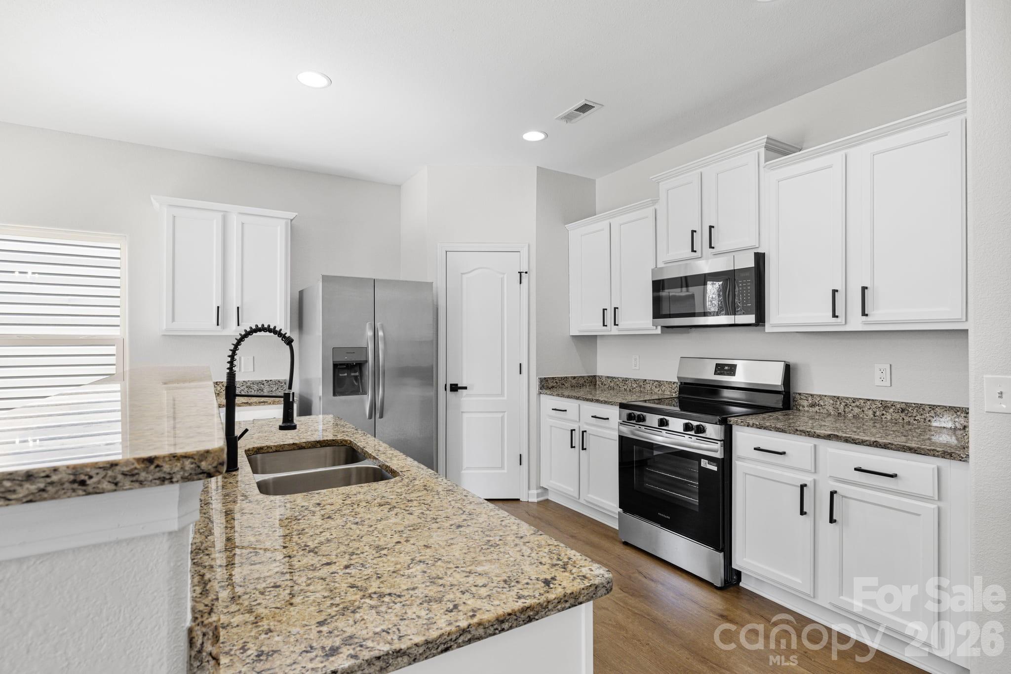 Photo 7 of 8203 Paw Valley Lane, Charlotte, NC
