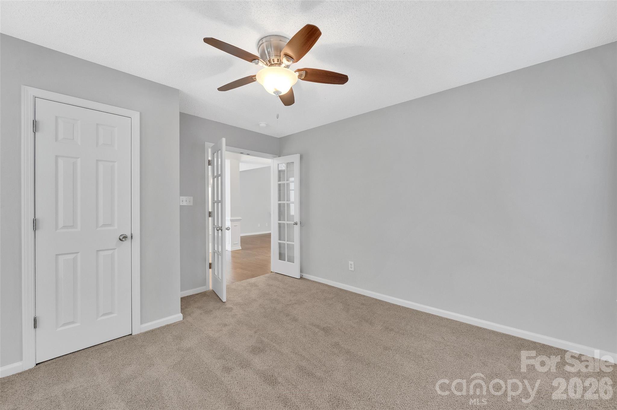 Photo 4 of 14422 Southbridge Forest Drive, Charlotte, NC