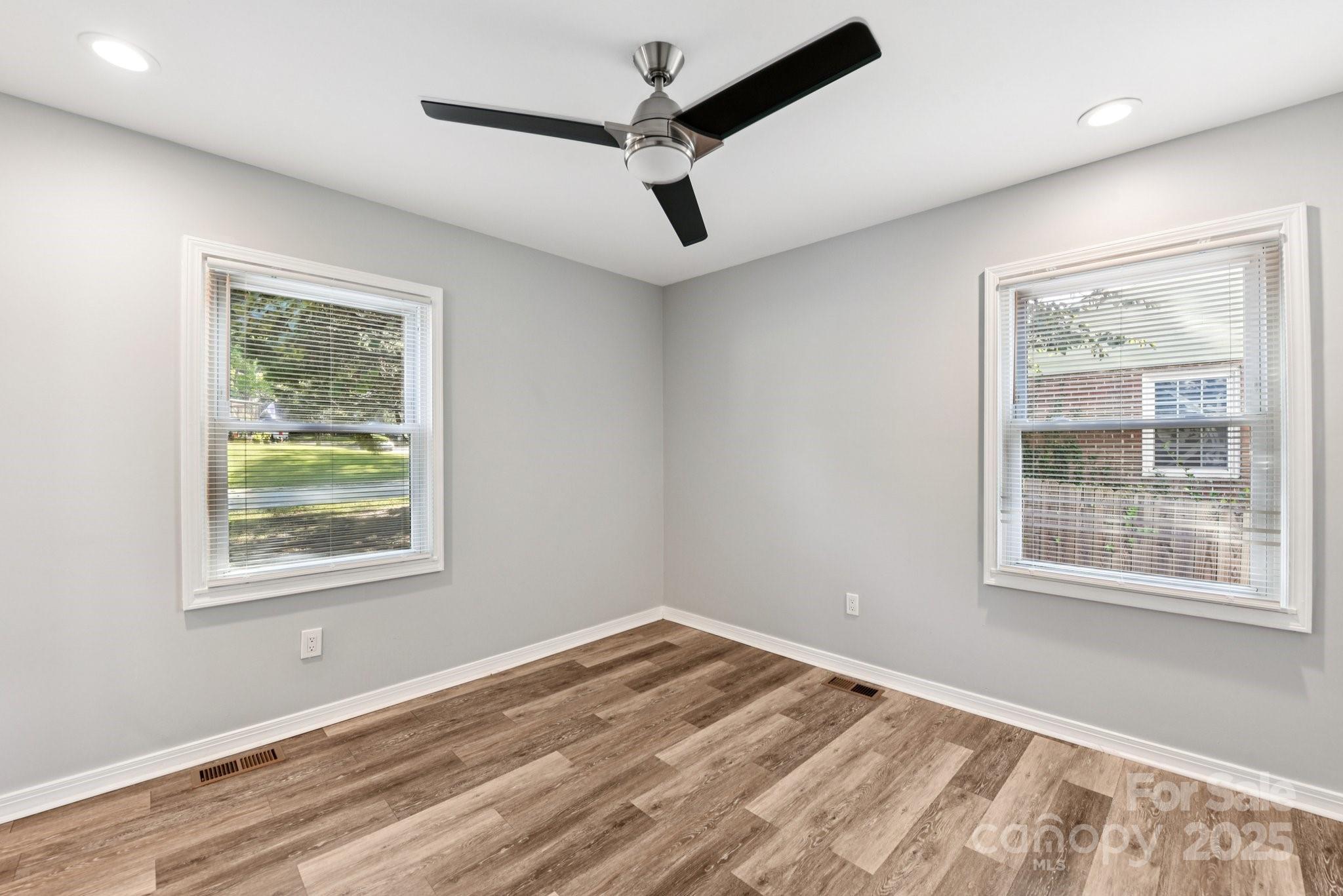 Photo 13 of 3209 Eastwood Drive, Charlotte, NC