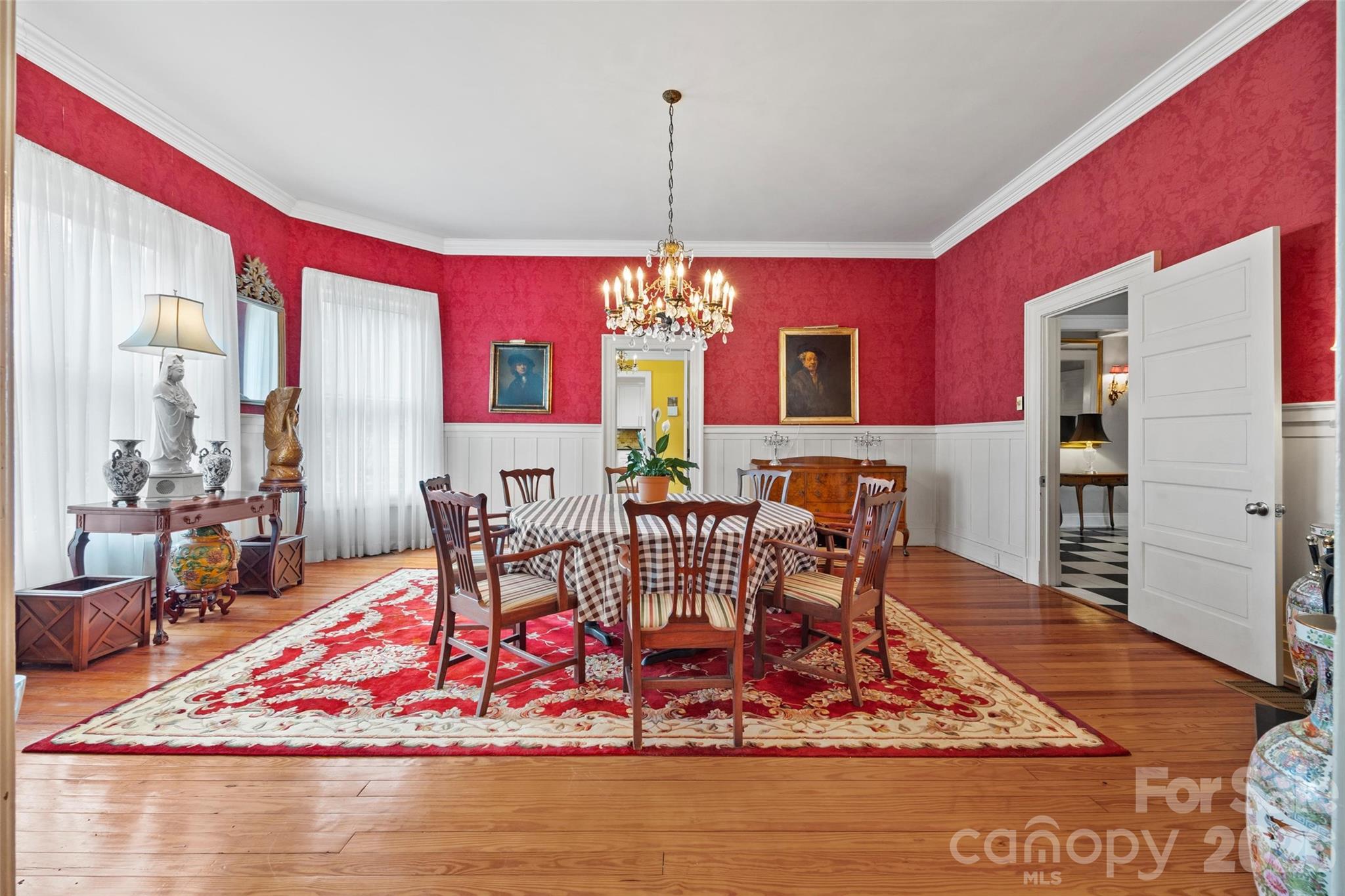 530 E Rutledge Avenue, Gaffney, SC - photo 12 of 48