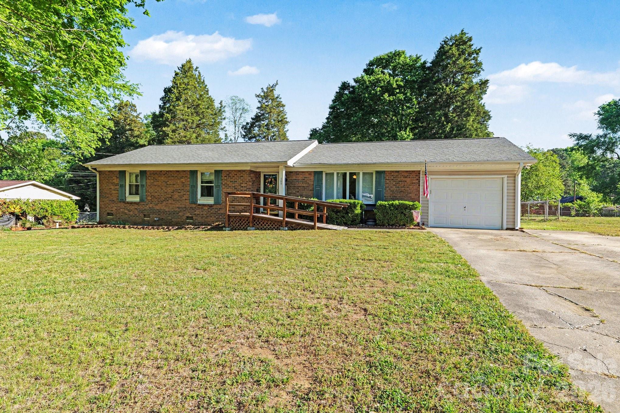 105 Stoneybrook Road, Salisbury, NC