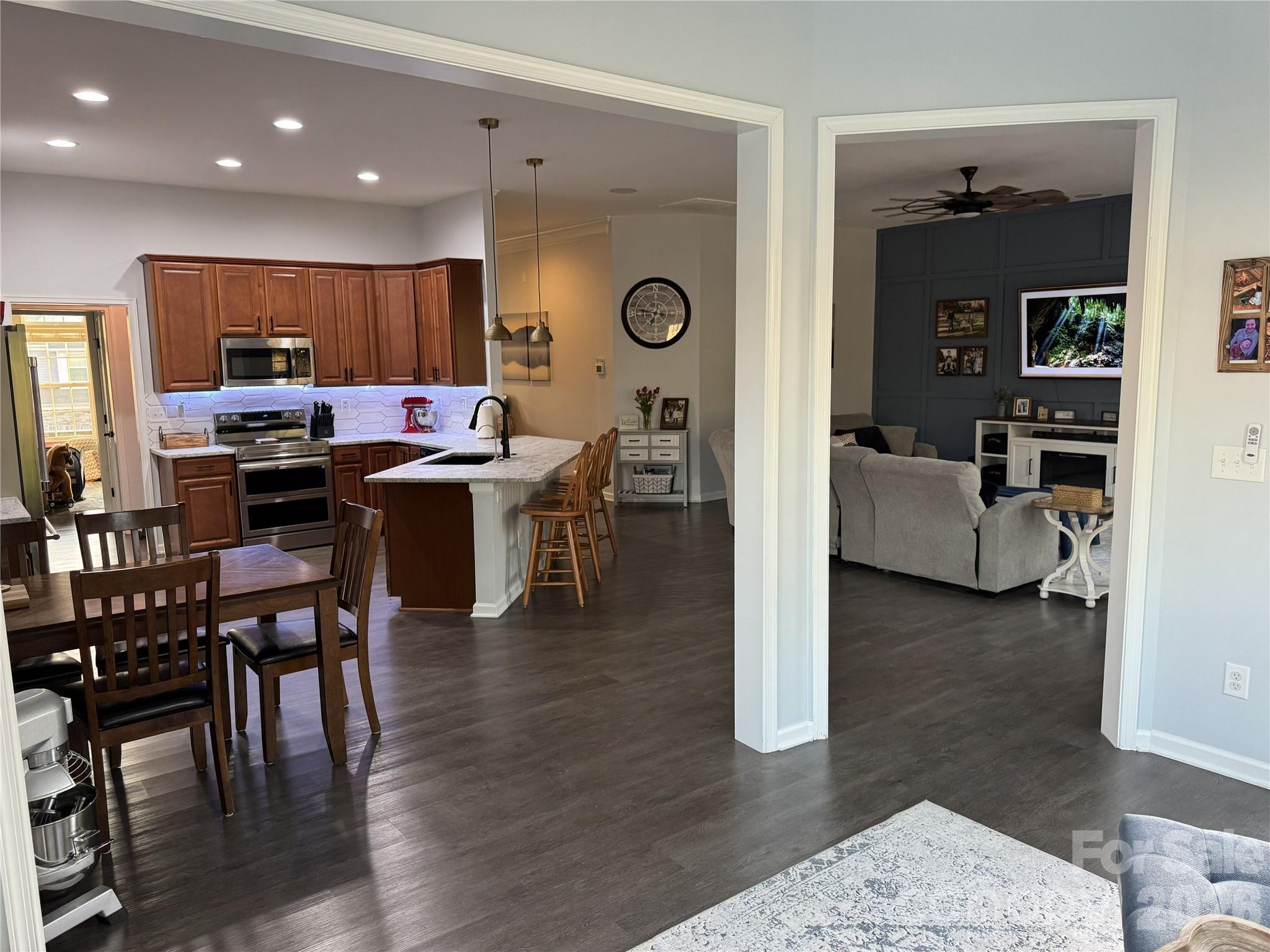 4851 Summerside Drive, Lake Wylie, SC - photo 11 of 39