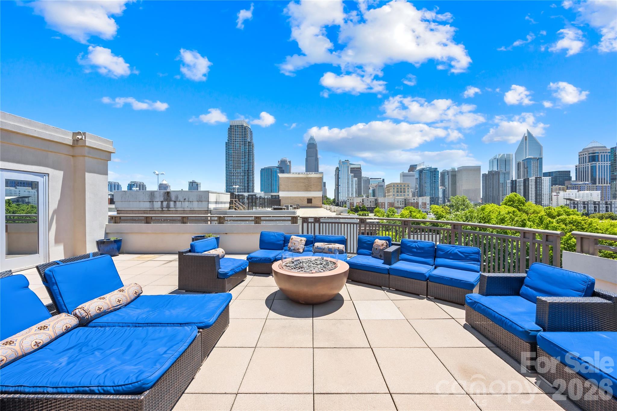 Photo 26 of 718 W Trade Street603, Charlotte, NC
