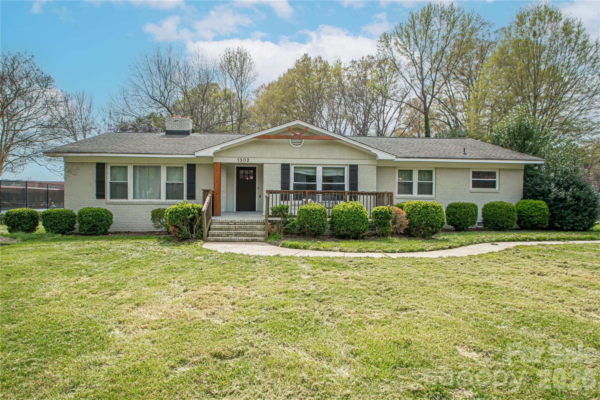 Photo 2 of 1302 E Franklin Street, Monroe, NC