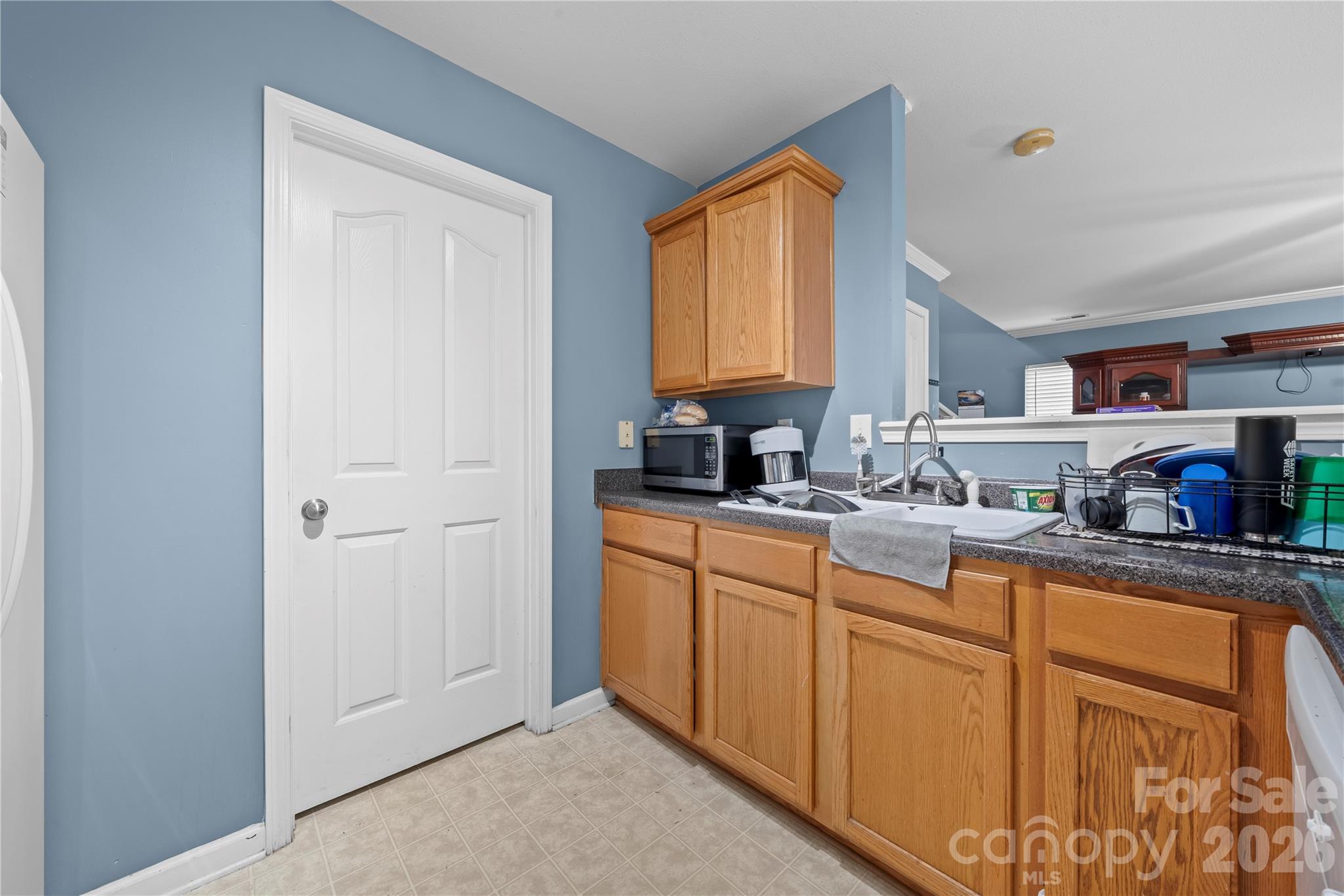 Photo 8 of 5041 Wallace Creek Lane, Charlotte, NC