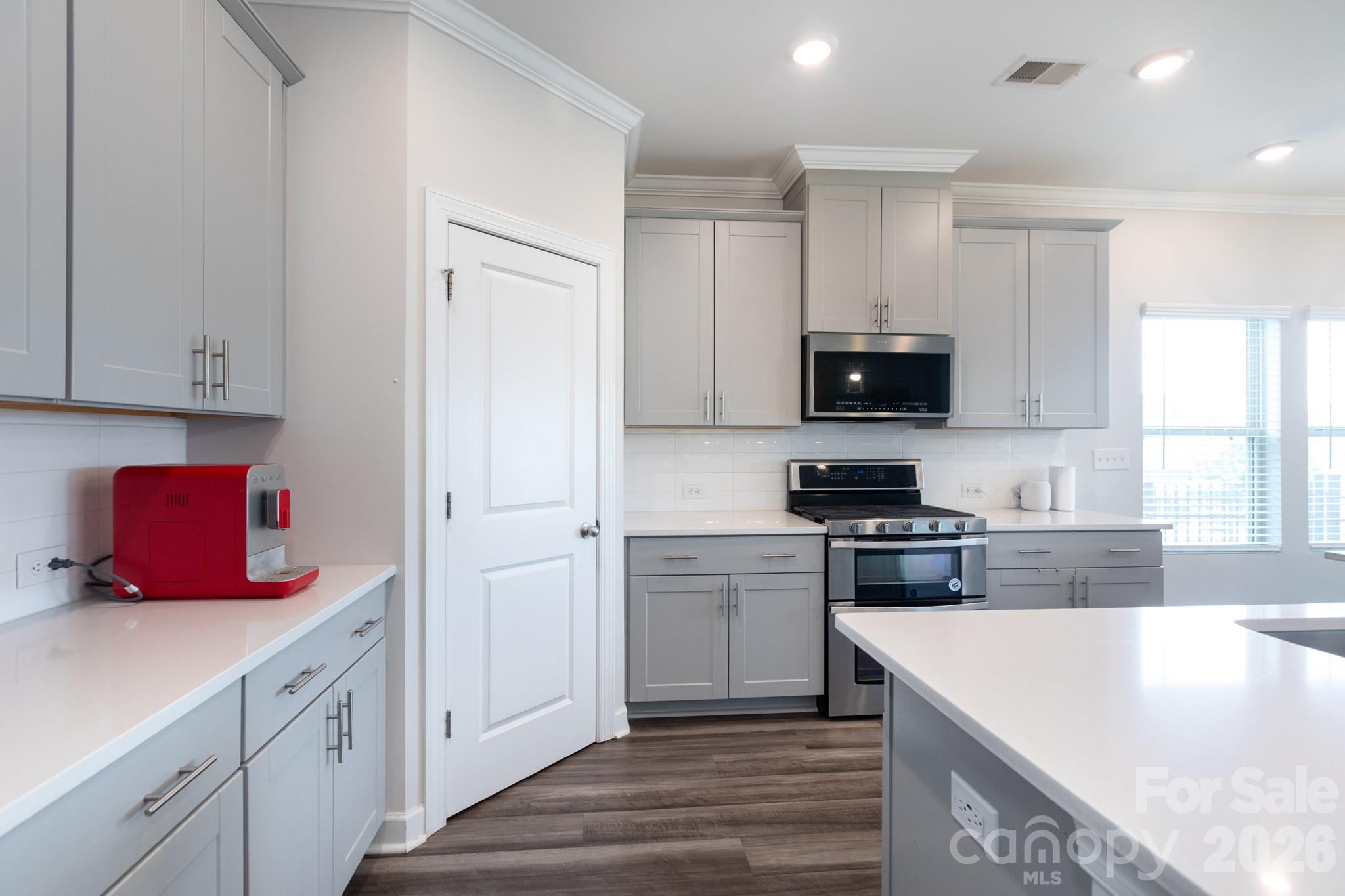 Home for sale at 11809 Red Leaf Drive, Charlotte, NC — photo 14 of 45