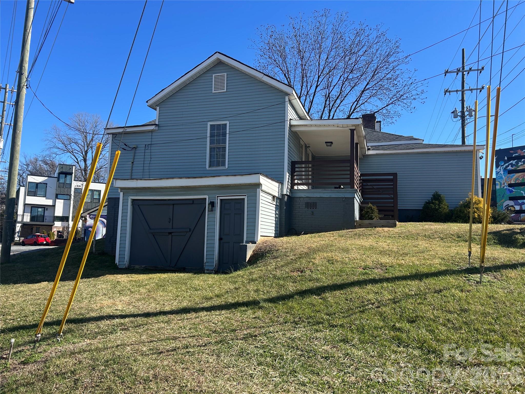 Photo 3 of 401 Charles Avenue, Charlotte, NC