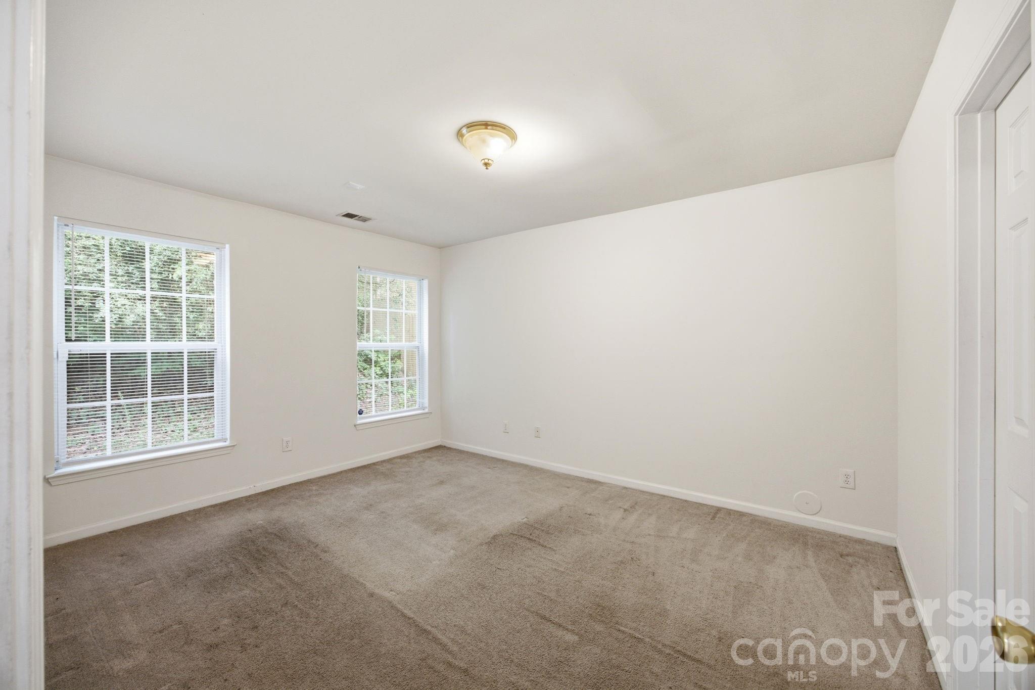 Photo 16 of 129 Winding Canyon Drive, Charlotte, NC