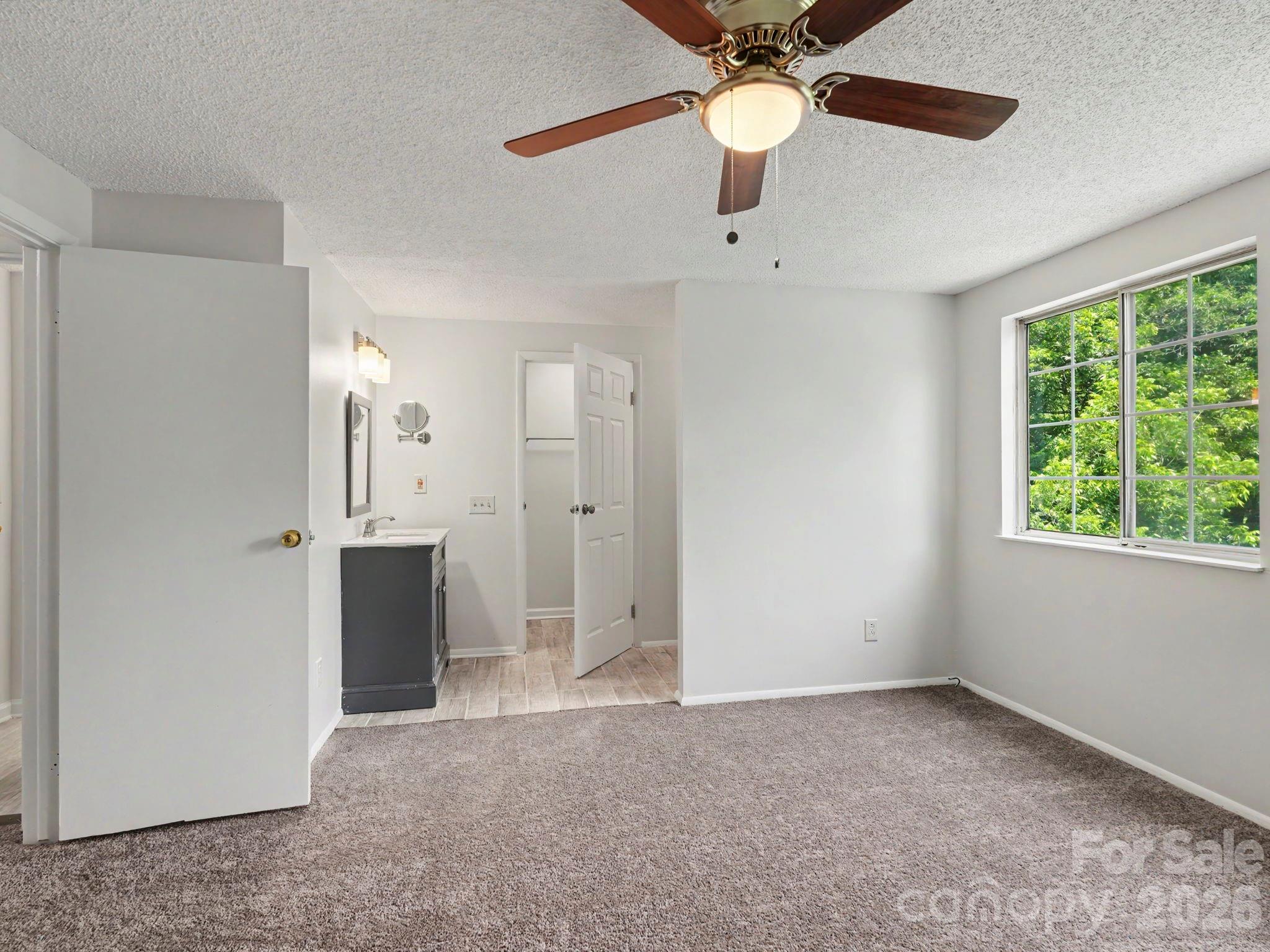 Photo 13 of 9416 Lexington Circle, Charlotte, NC