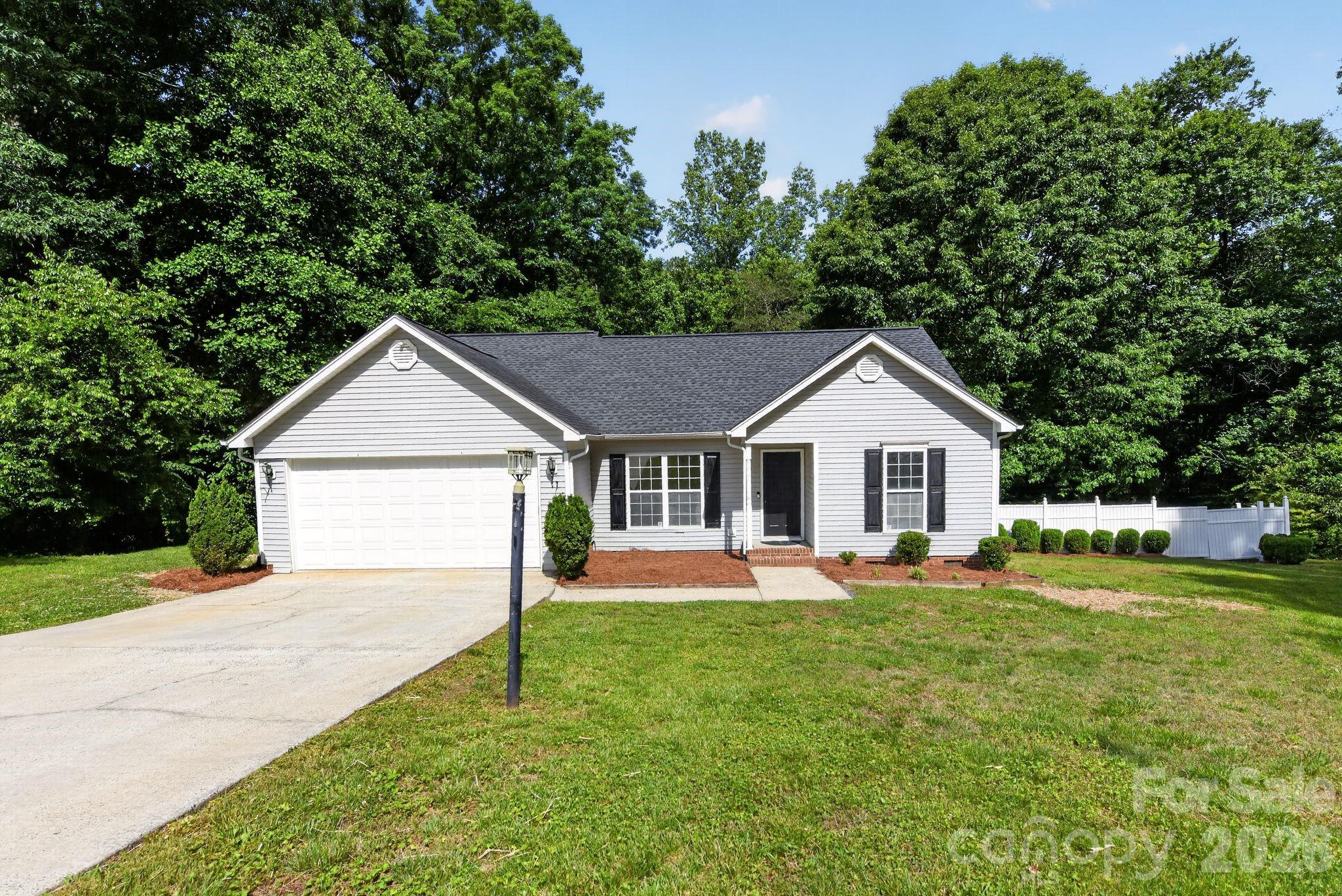 209 Red Oak Court, Gastonia, NC