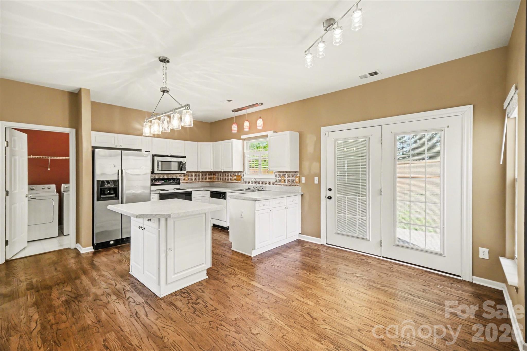 Photo 10 of 11647 Northwoods Forest Drive, Charlotte, NC