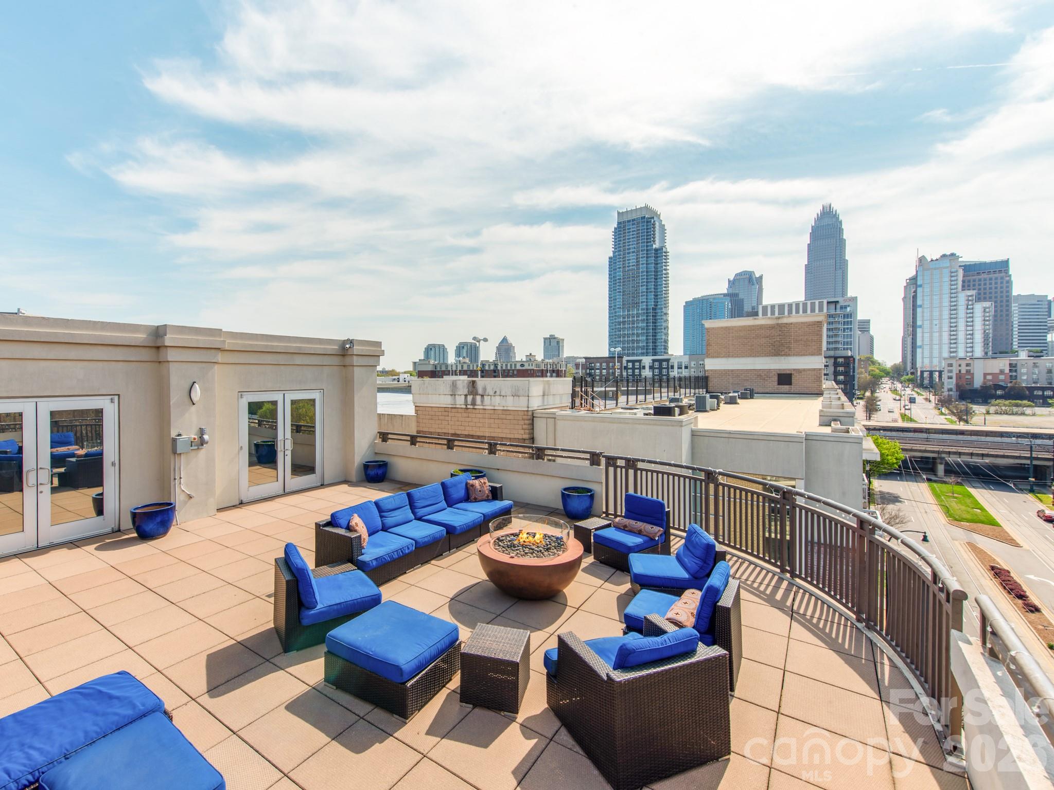 Photo 29 of 718 W Trade Street414, Charlotte, NC