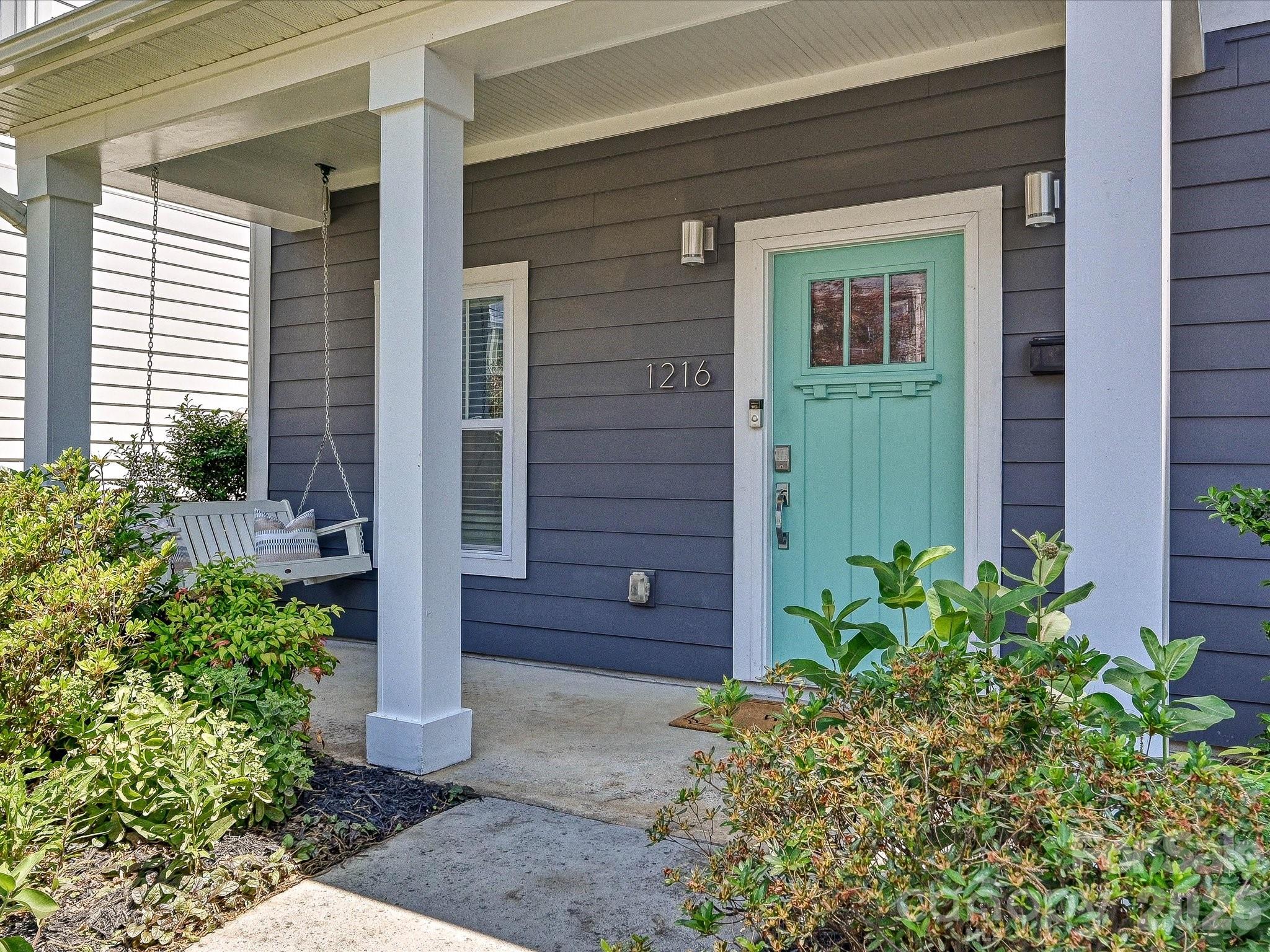 1216 Lomax Avenue, Charlotte, NC - photo 3 of 38