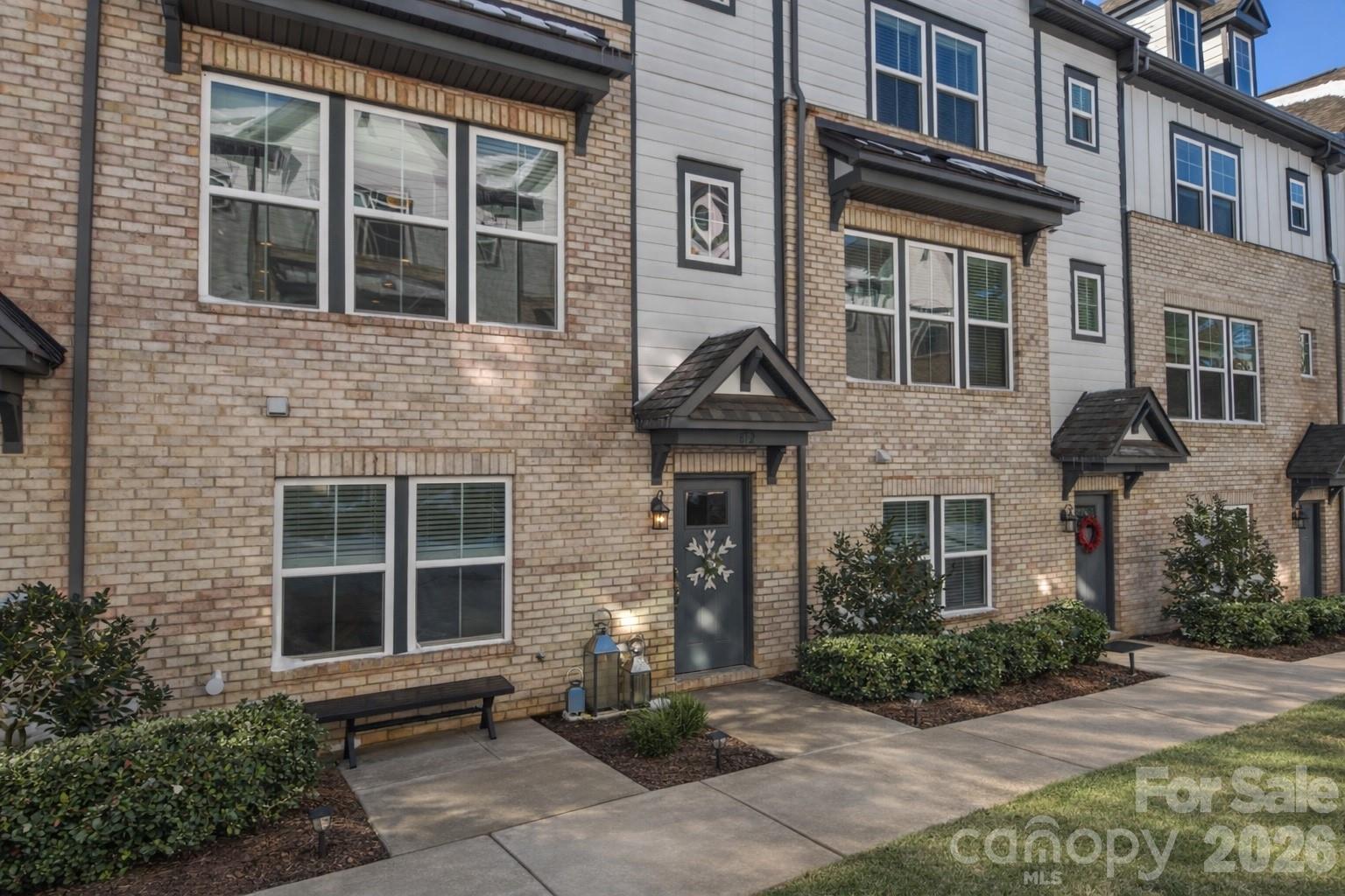 Photo 2 of 612 Tudor Park Way, Charlotte, NC